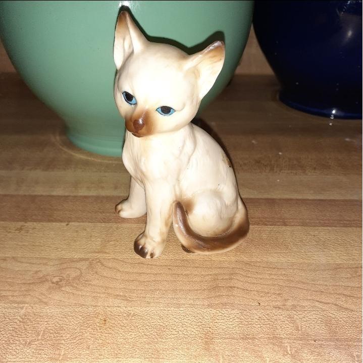 Vintage Lefton Cat Figurine Seal Point Siamese