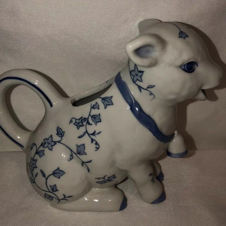 Franklin Mint Hallie Greer Country Friend Blue & White Pitcher Lamb