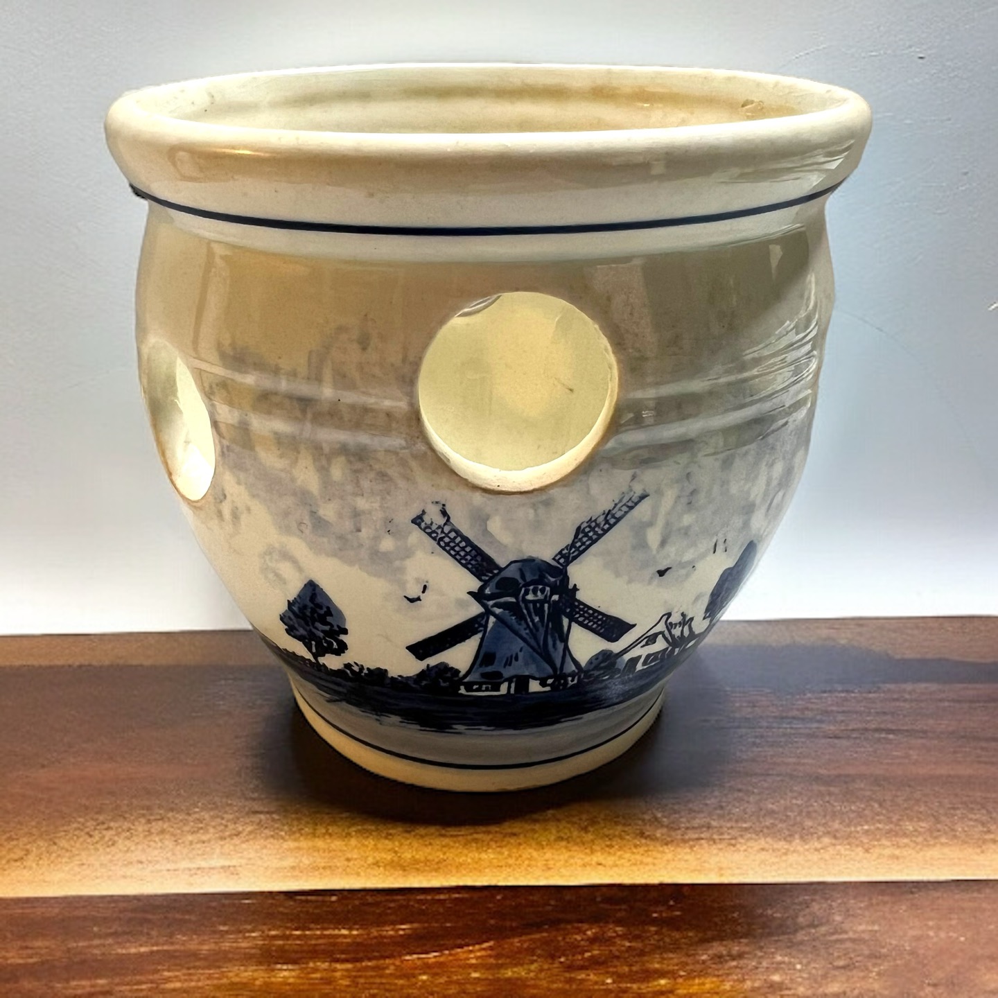 006. Delfts Blue Hand Painted Made in Holland Planter