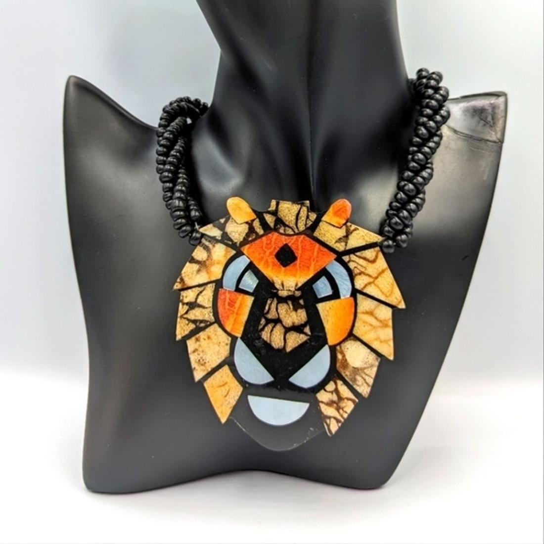 Vintage Lee Sands? Inlaid Shell, MOP, Iconic Lion Face Inlay Statement ...