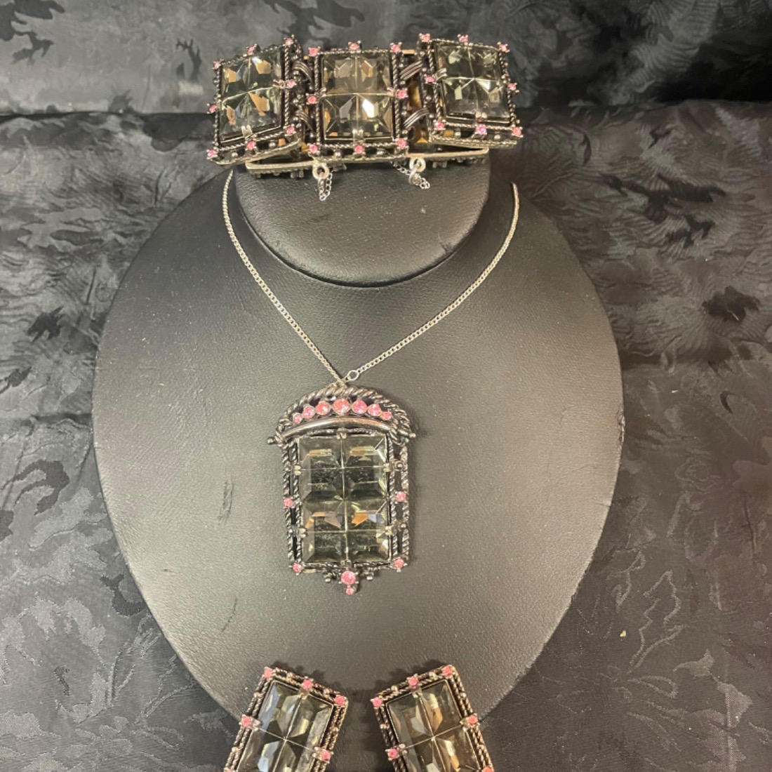 Vintage 1956 Sarah Coventry Midnight Magic Set