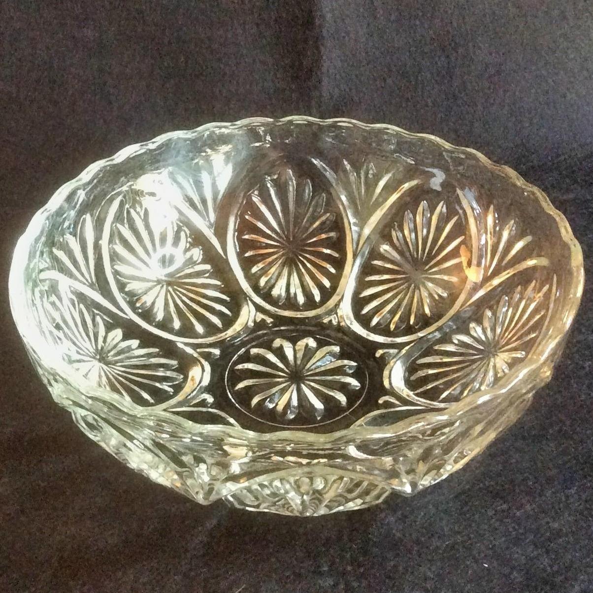 Large Clear Glass Bowl, Vintage Anchor Hocking, Medallion Pattern ...