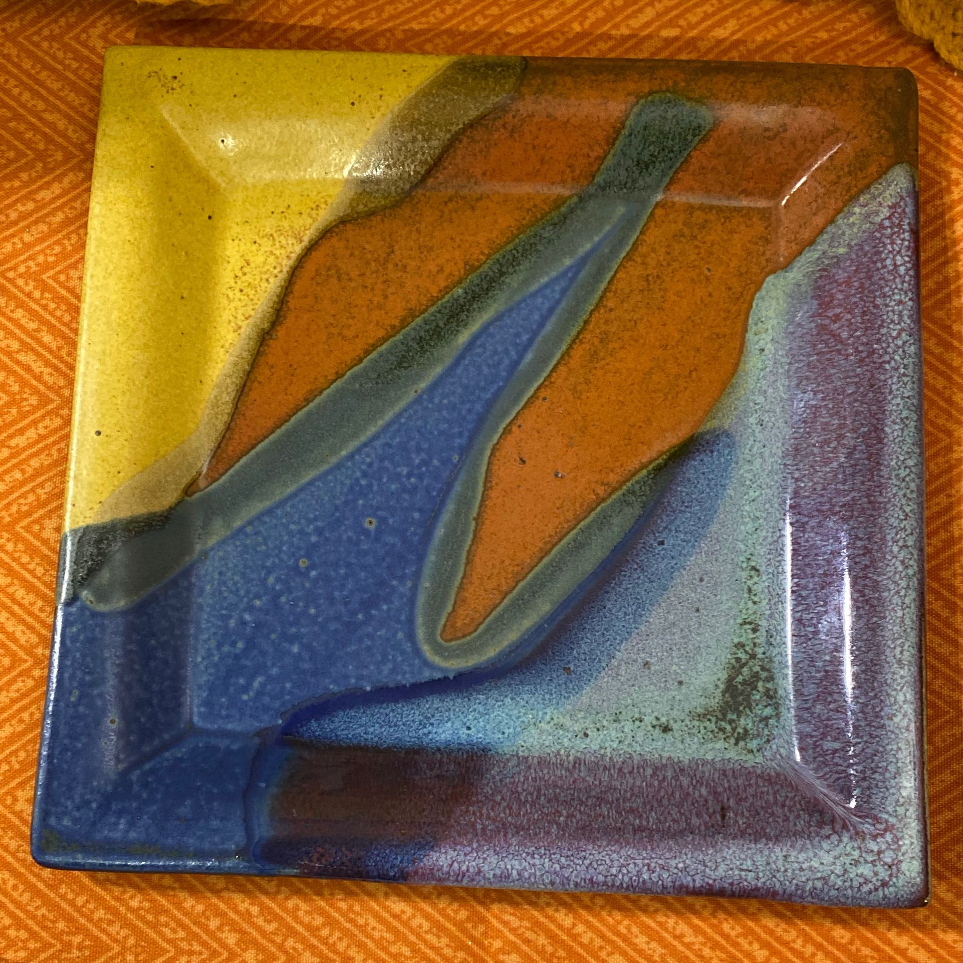 10” Artist Signed Susan Davy Pottery Plate