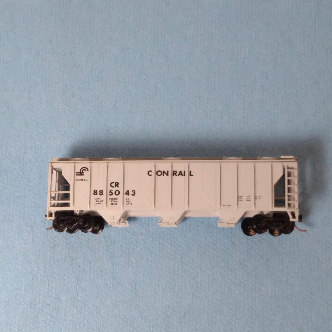 Atlas N Scale Conrail Covered Hopper Freight Car, with Kadee trucks and ...