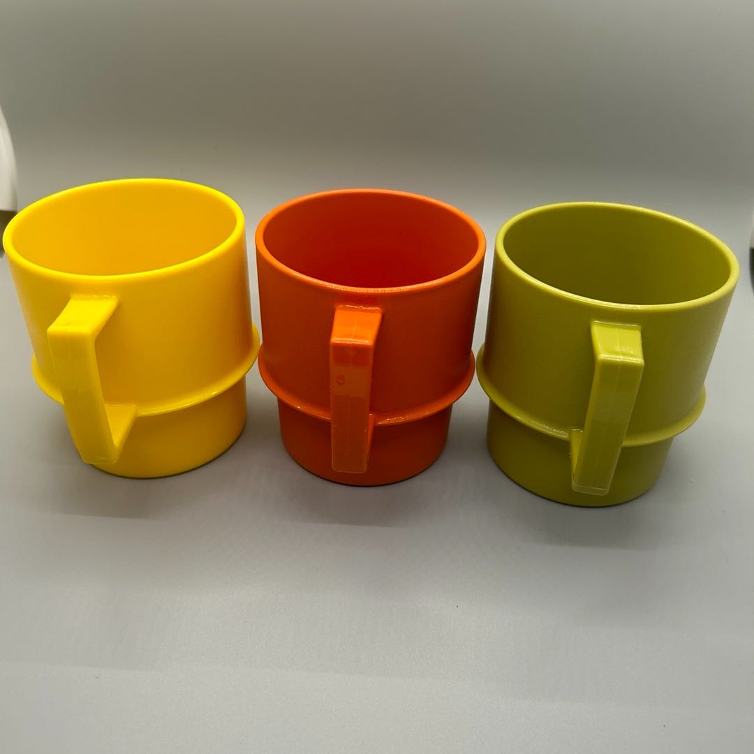 Tupperware Cups