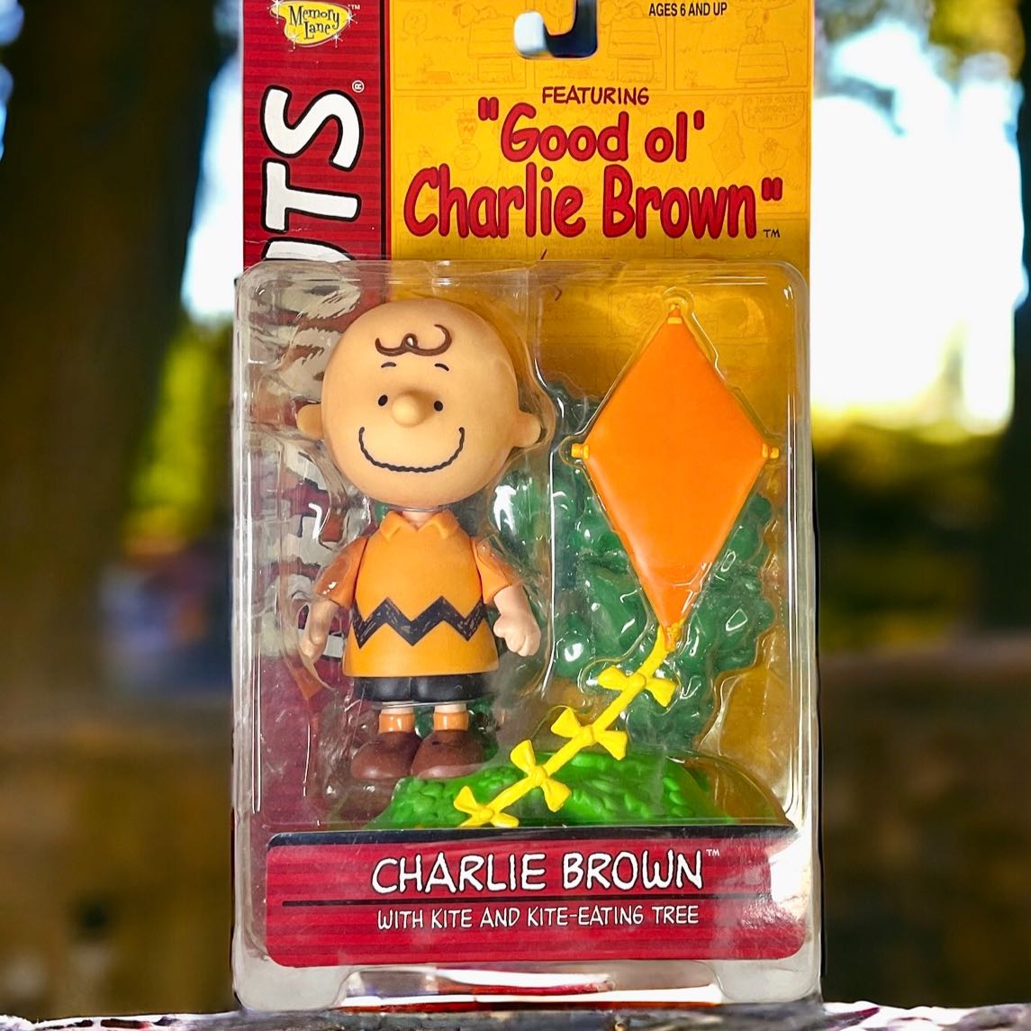 Peanuts Good Ol’ Charlie Brown Charlie W/ Kite & Tree Figure Memory ...