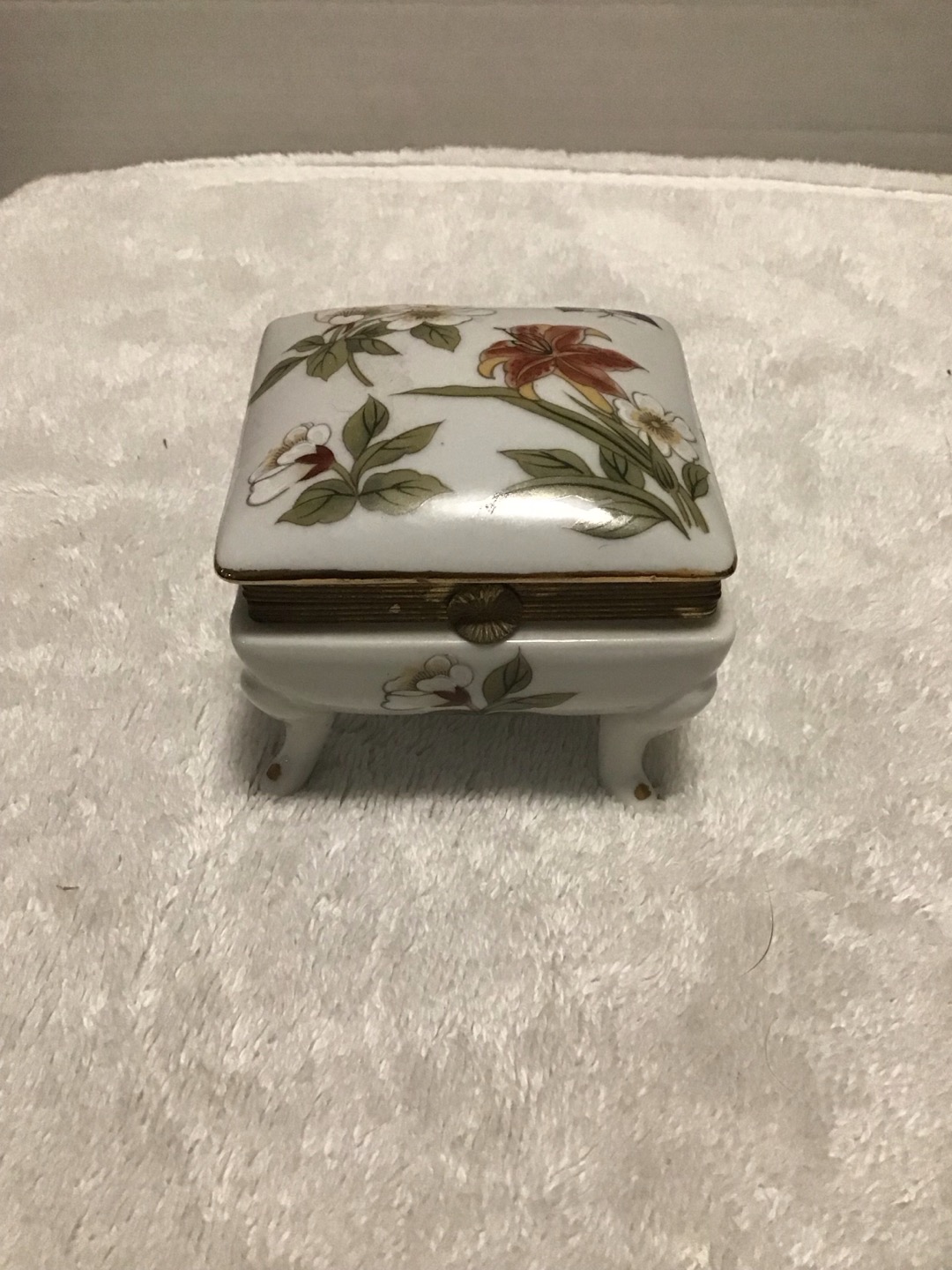 Chinese Garden Fine China Trinket Jewelry Box - Original Design By Shafford