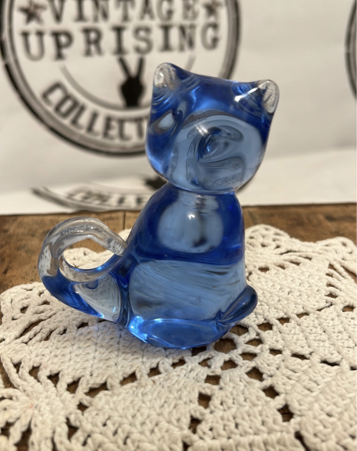 Art Glass Cat Kitten Figurine Paperweight Cobalt Blue Sitting