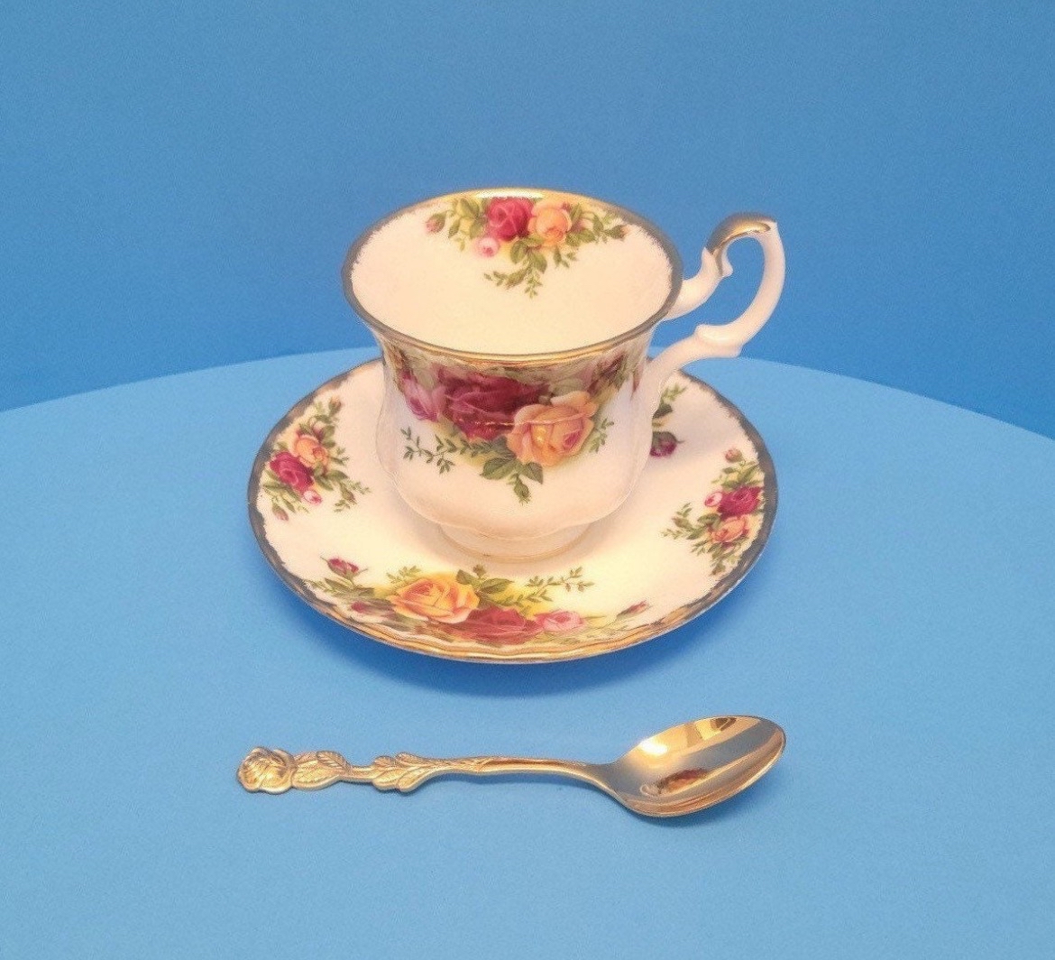 Vintage Royal Albert Teacup Set With Spoon/Old Country Roses/3 Piece ...
