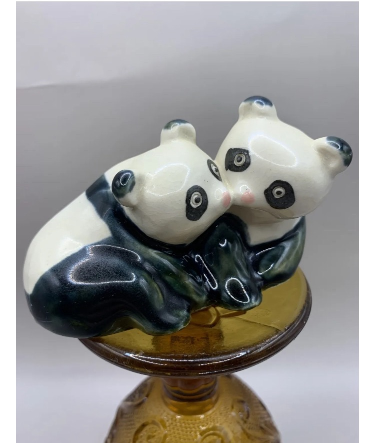 Kissing Pandas Figurine