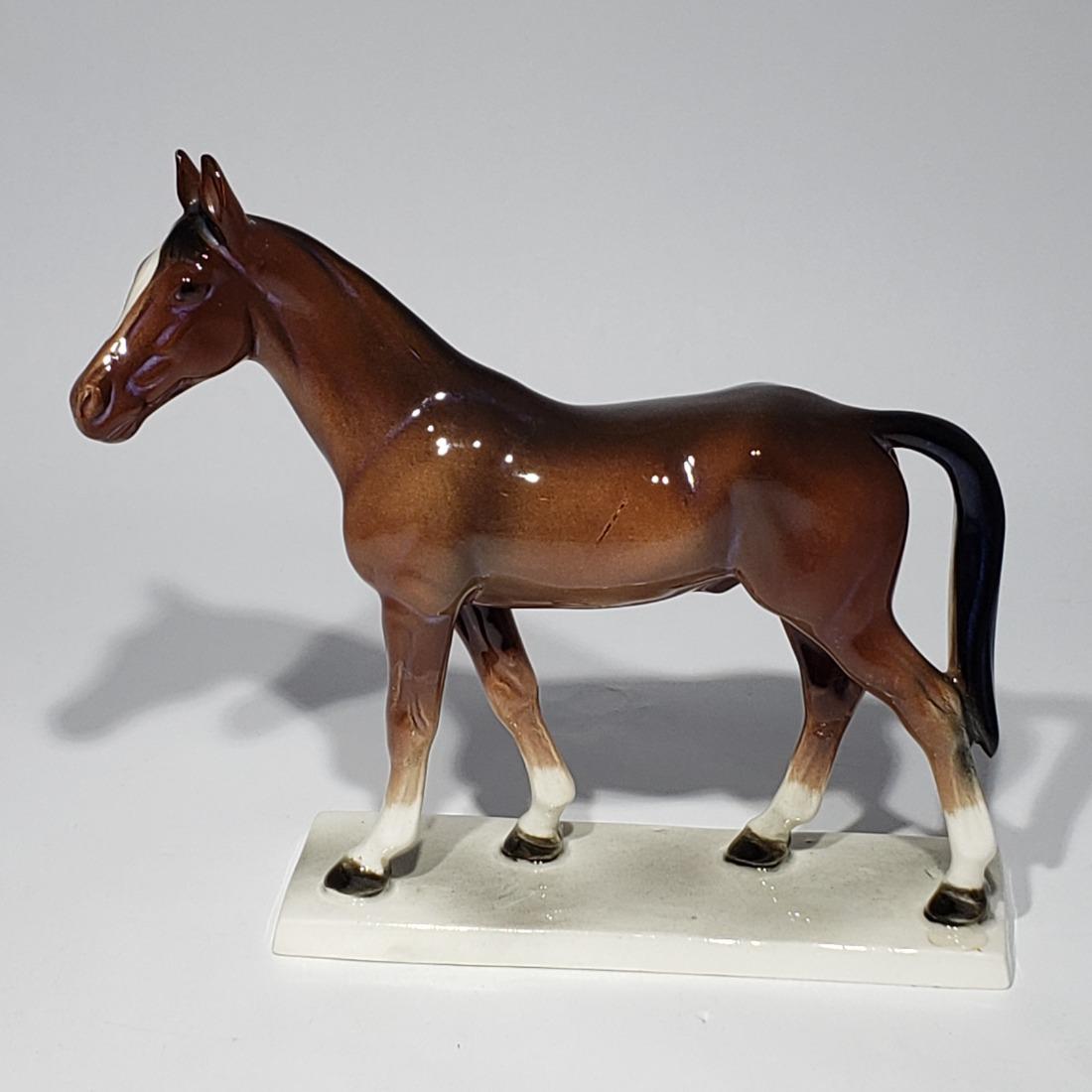 Vintage Hertwig Katzhutte Porcelain Brown Horse Figurine On Base ...