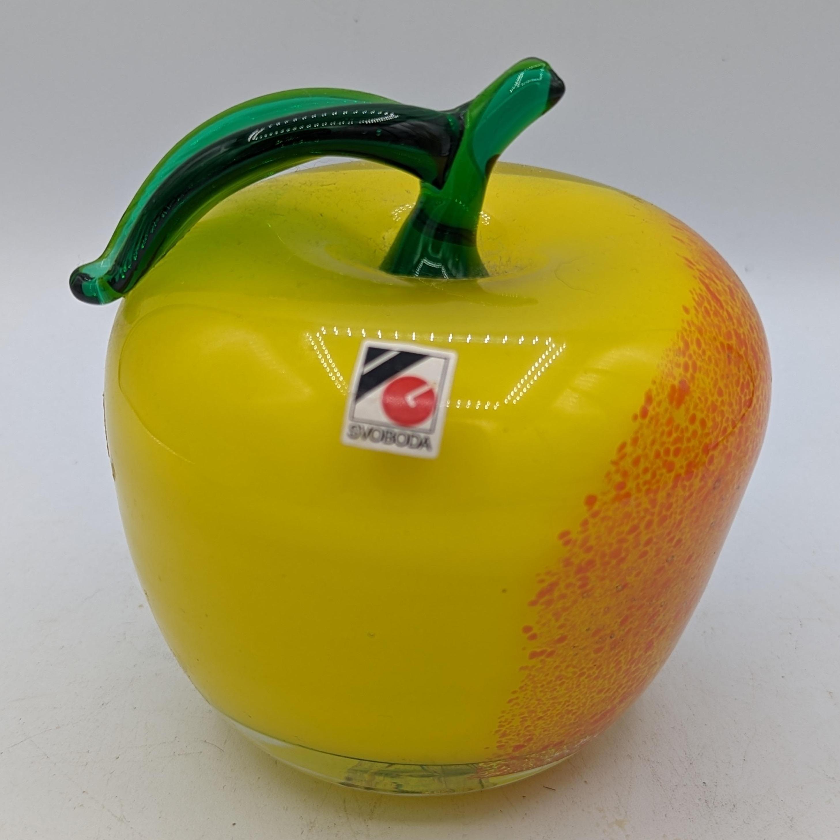 Vintage Glass Apple Paperweight SVOBODA KARLOV Hand Made in Czech Republic