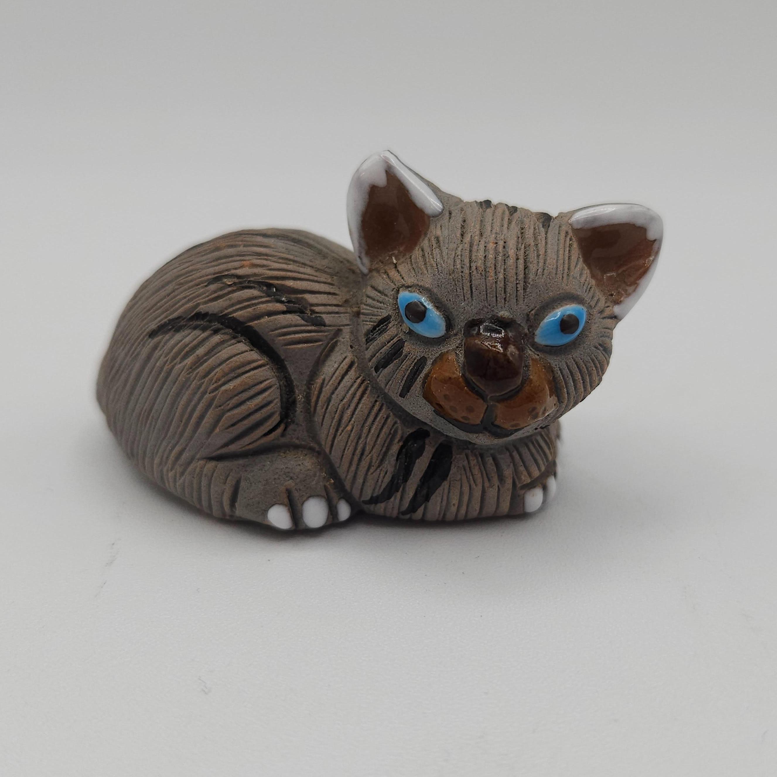 ZOONIES PERU Mini Cat Figurine Clay Kitty Kitten Art Blue Eyes