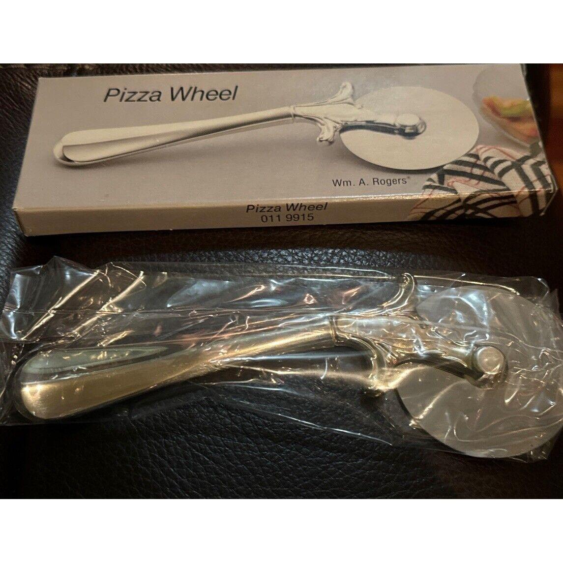 Pizza Cutter Wheel Oneida Wm. A Rogers Silver Plate VTG Kitchenware NOS New
