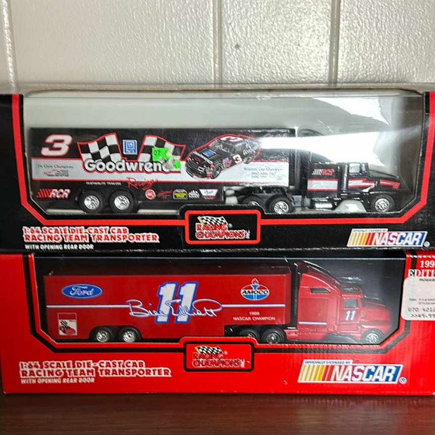 Lot Of 2 18 Wheeler DieCast