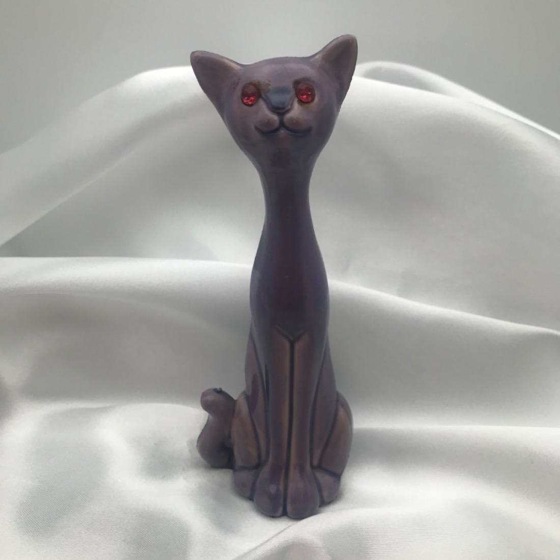 Long Neck Purple Cat