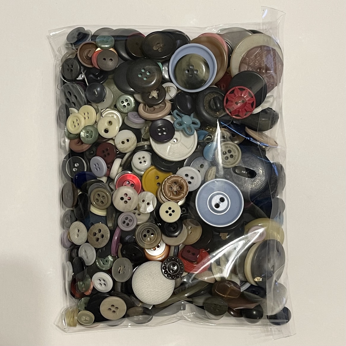 Vintage Old Buttons Mixed Colors Sizes Clothes Buttons