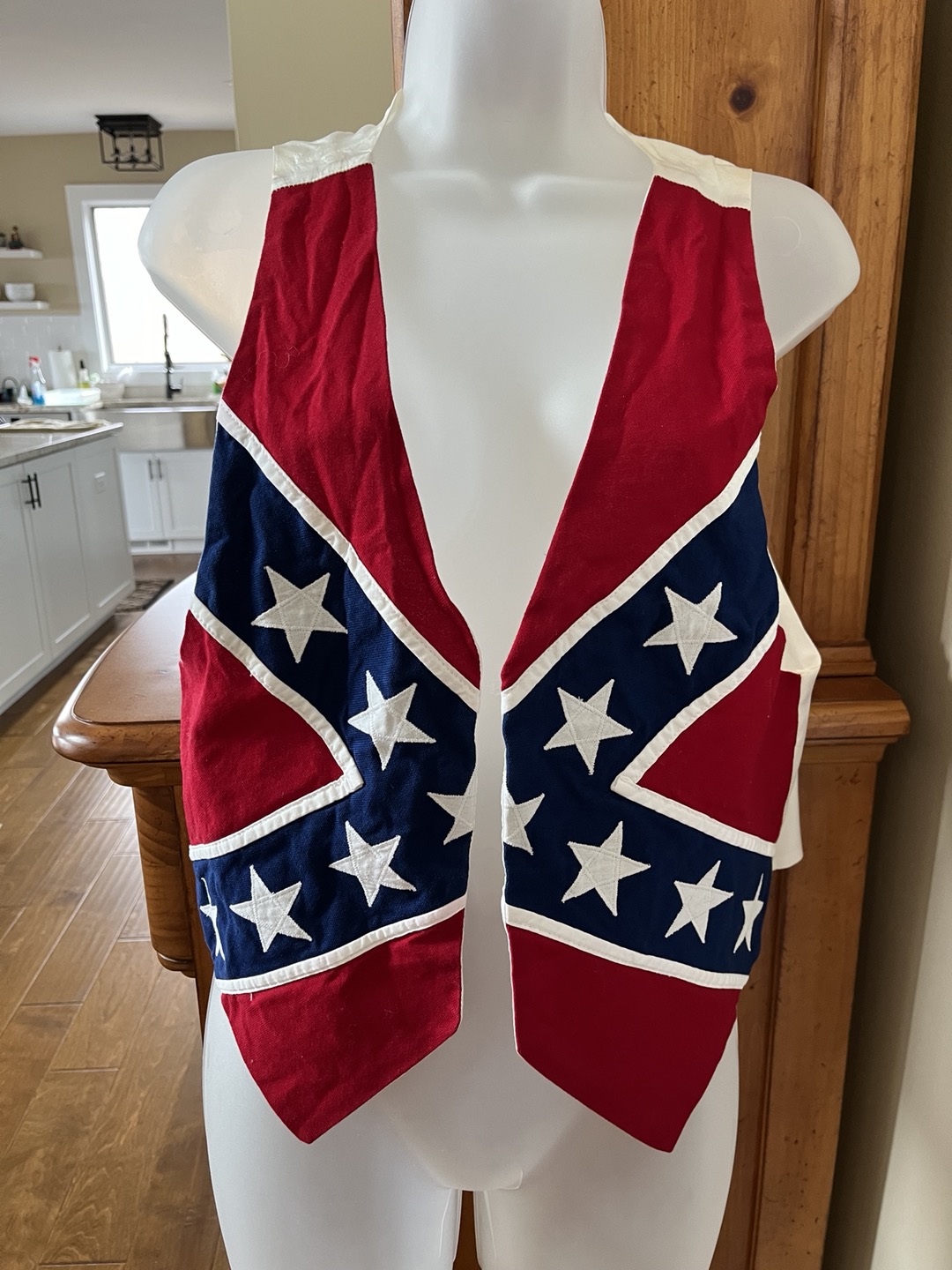 Vintage Historic Flag Vest Made In USA, Ltd Edition, Size Small