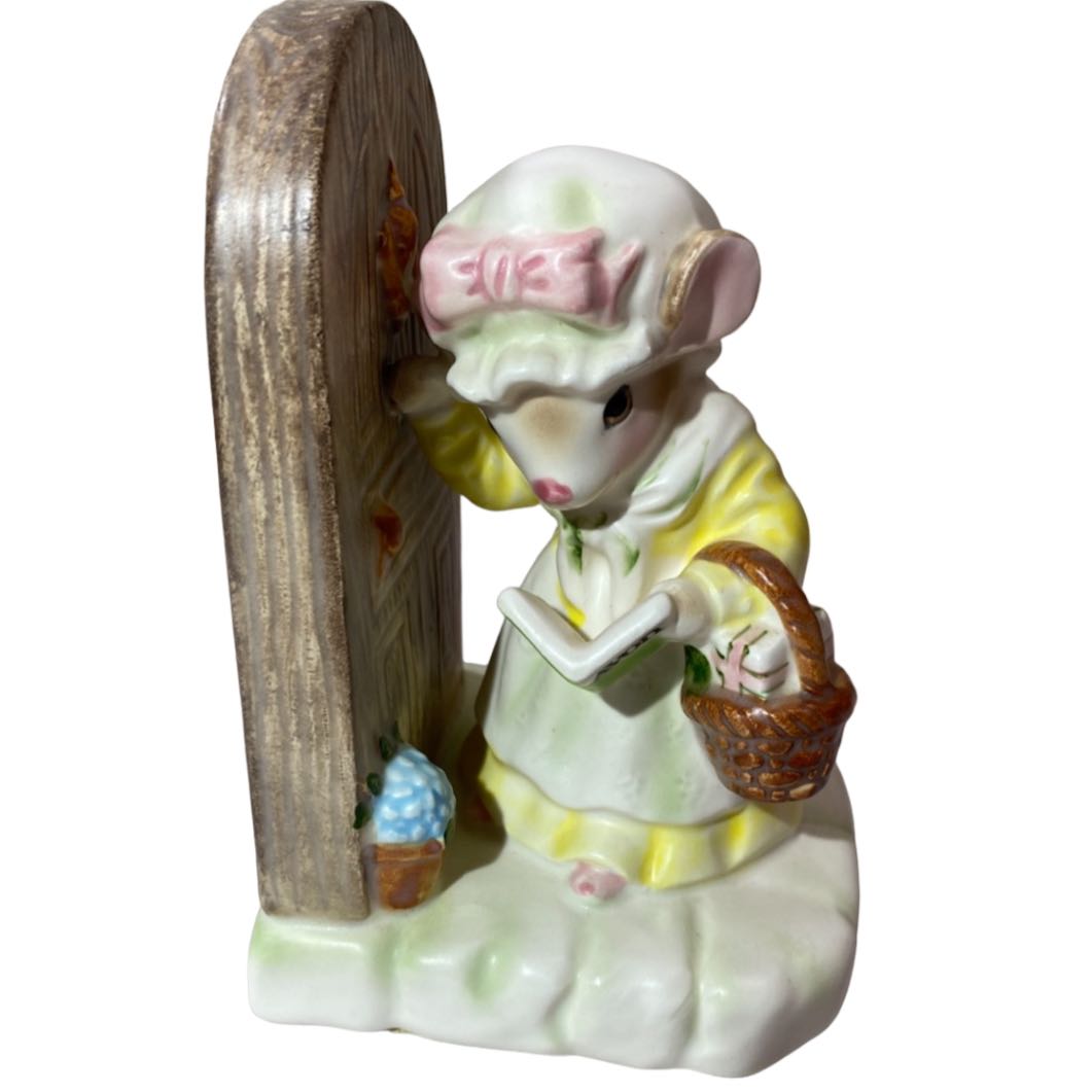 Mouse Bookend Vintage Avon Precious Moments