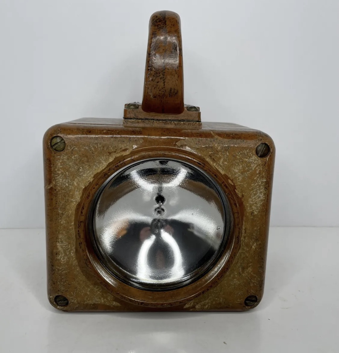 Vintage USN US Navy WWII WW2 Battle Lantern Lamp Brown Bakelite S74434-4