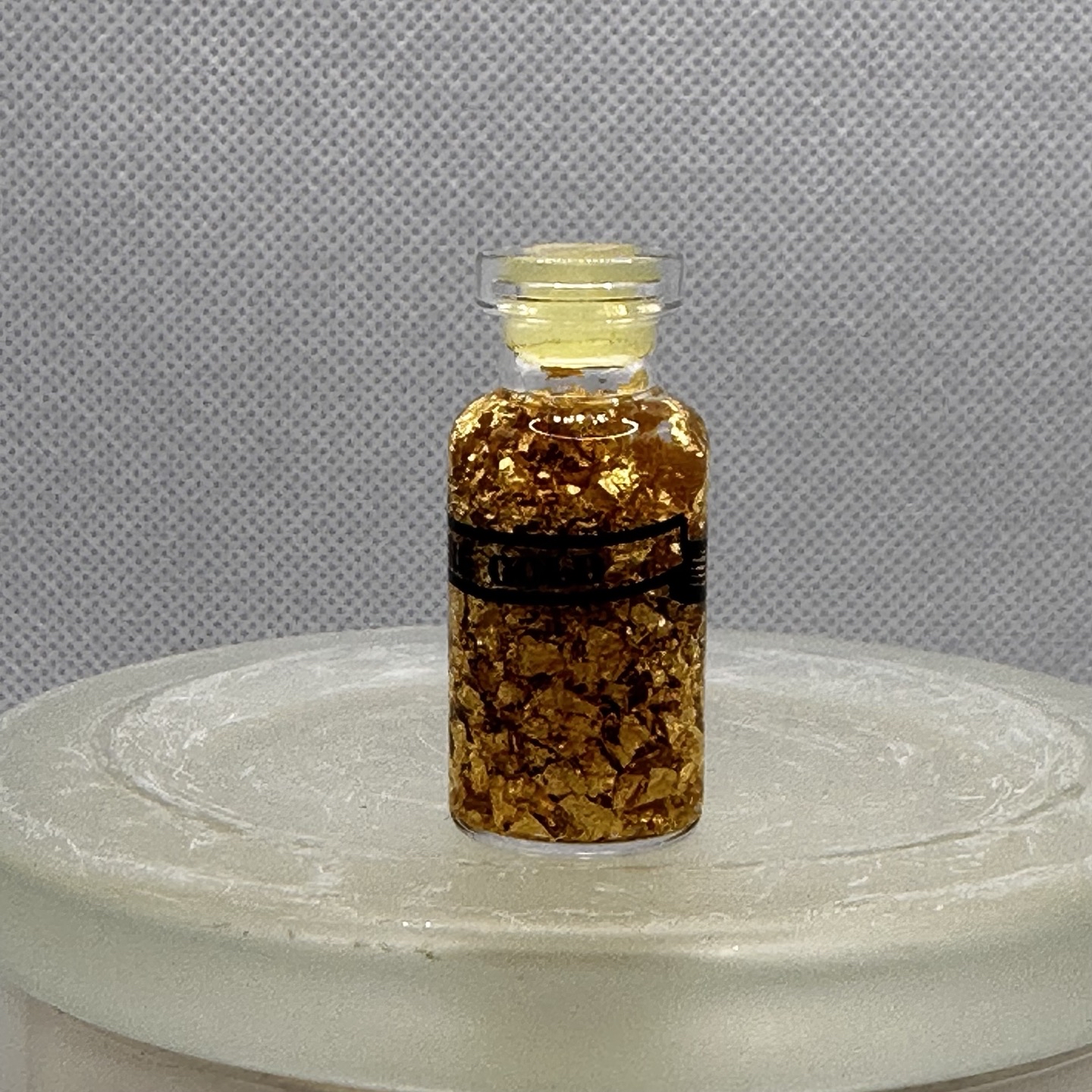 #707 Your Own Pot Of Gold Or A Wee Bottle Of Pure Gold Flakes