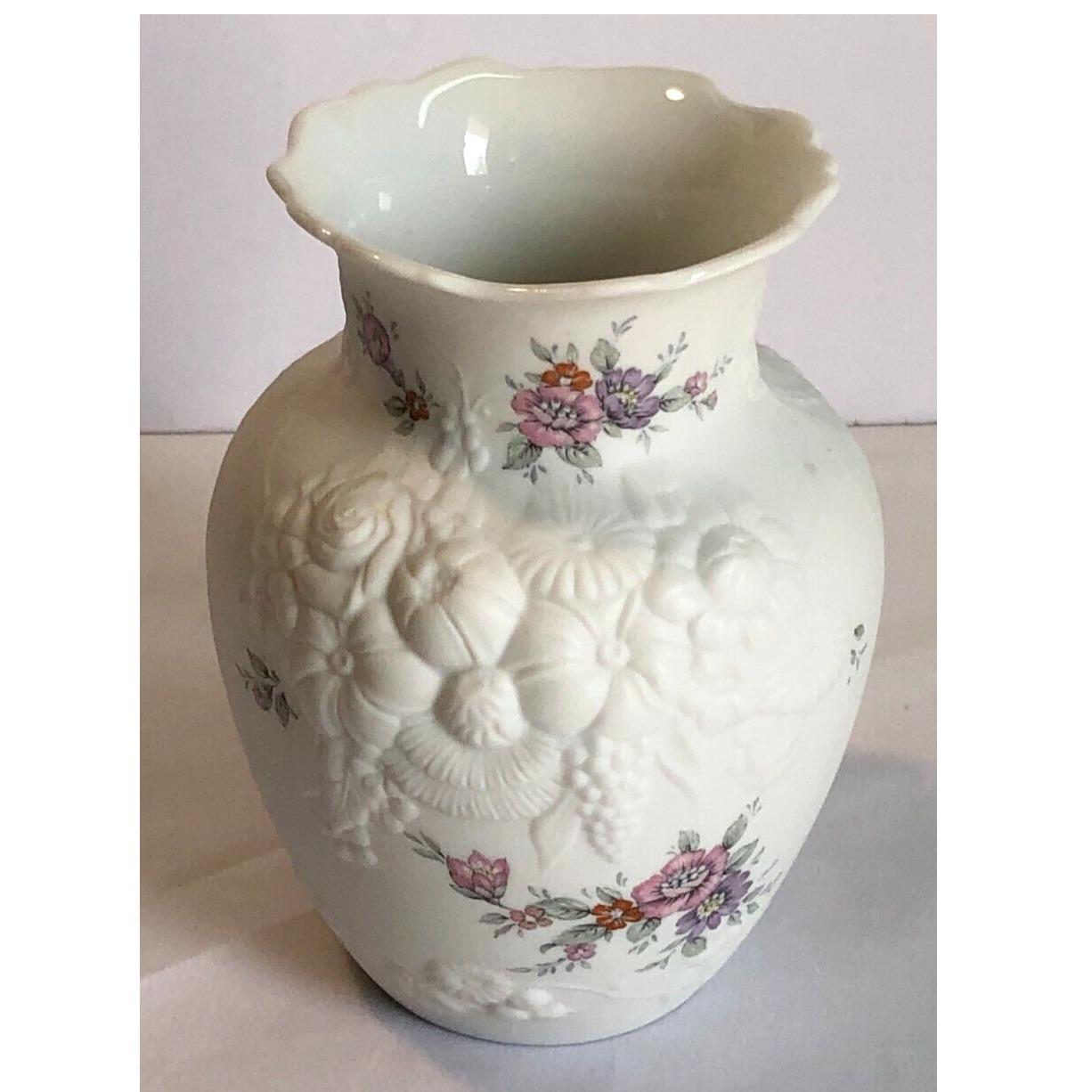 Vintage Kaiser Germany 4" Rosalie White Porcelain Bud Vase Floral ...