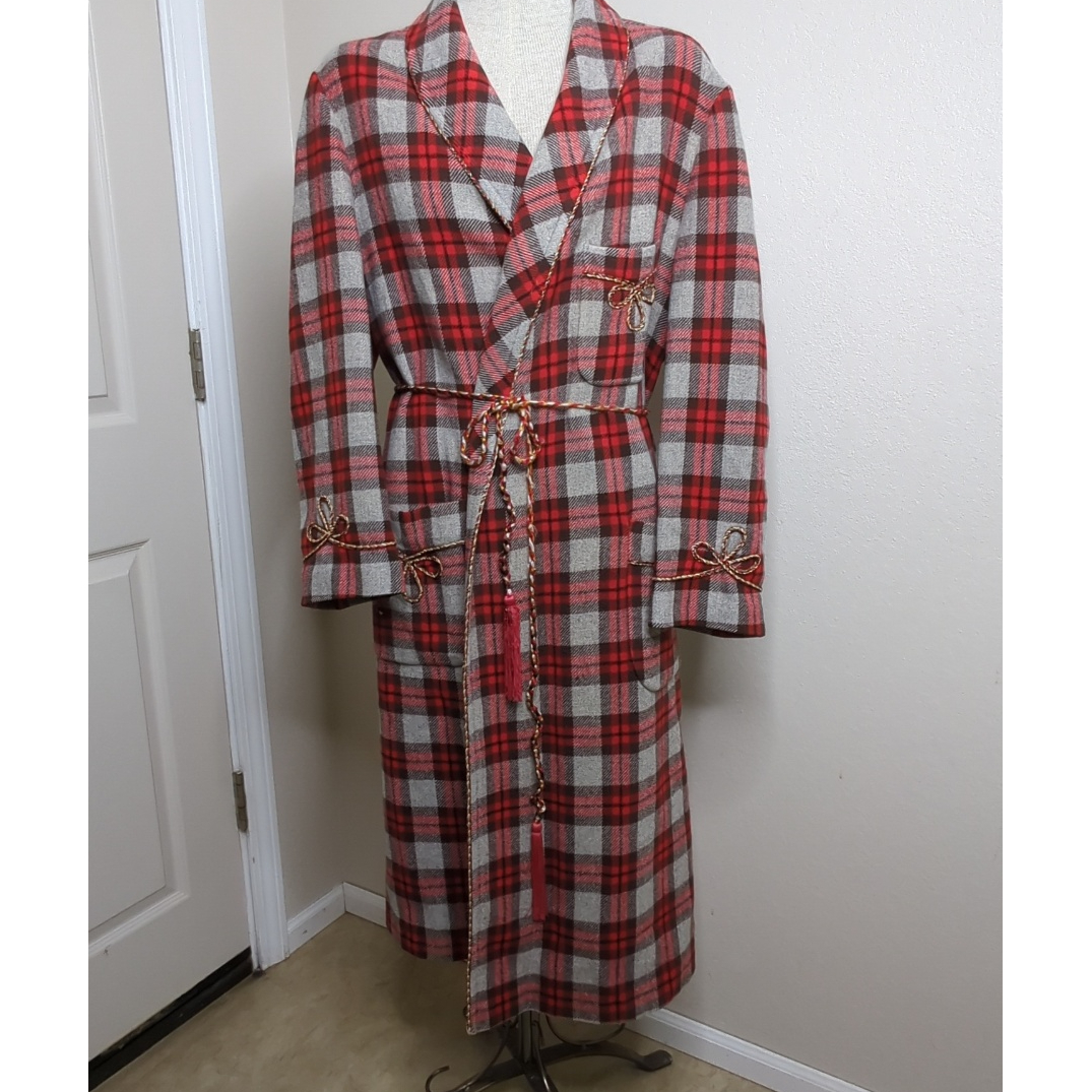 1950's Wool Robe Red And Gray Plaid Cording Detail Cockatoo Size Large