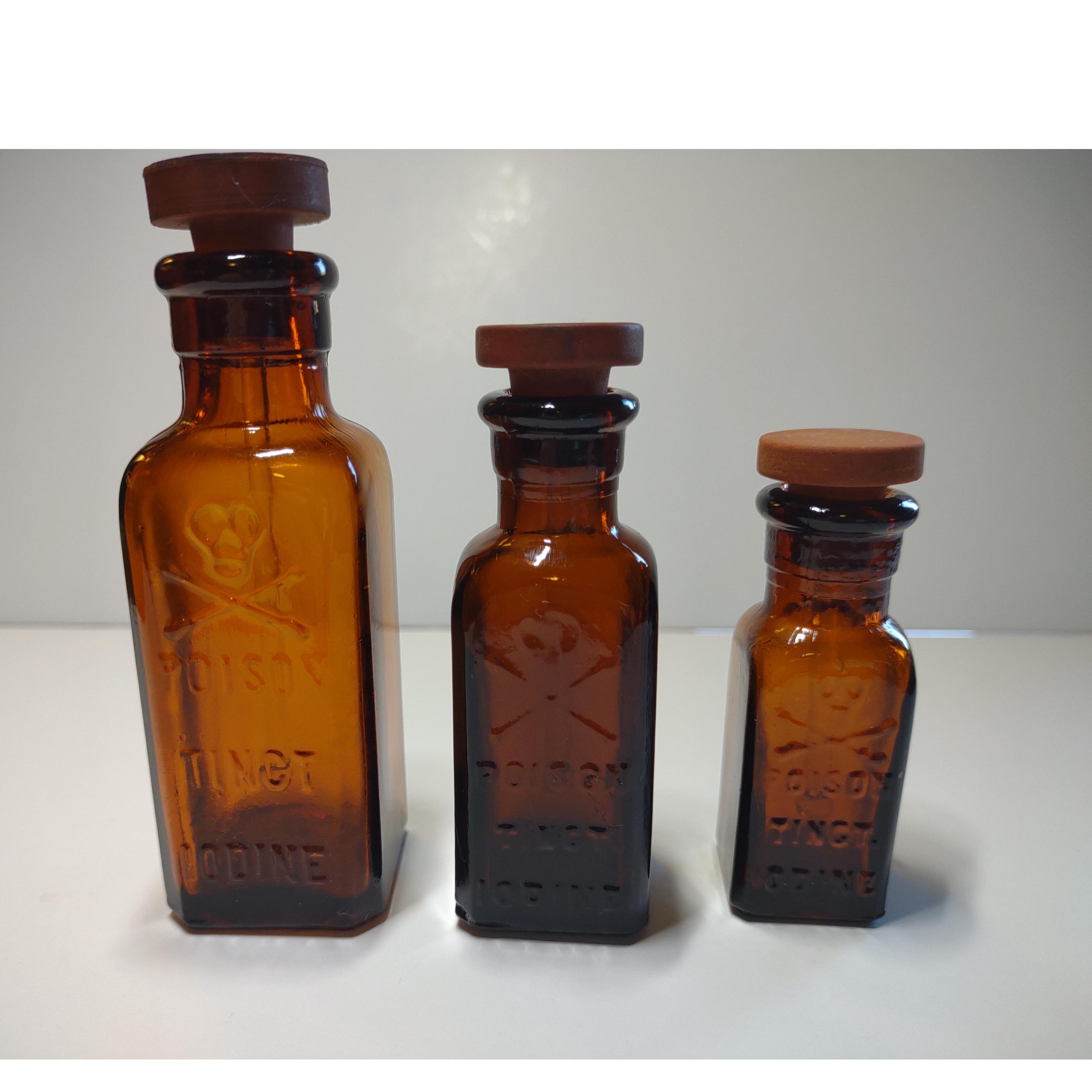 3 Different Sized Poison Bottles Daubers Skulls Cross Bones TINCT ...