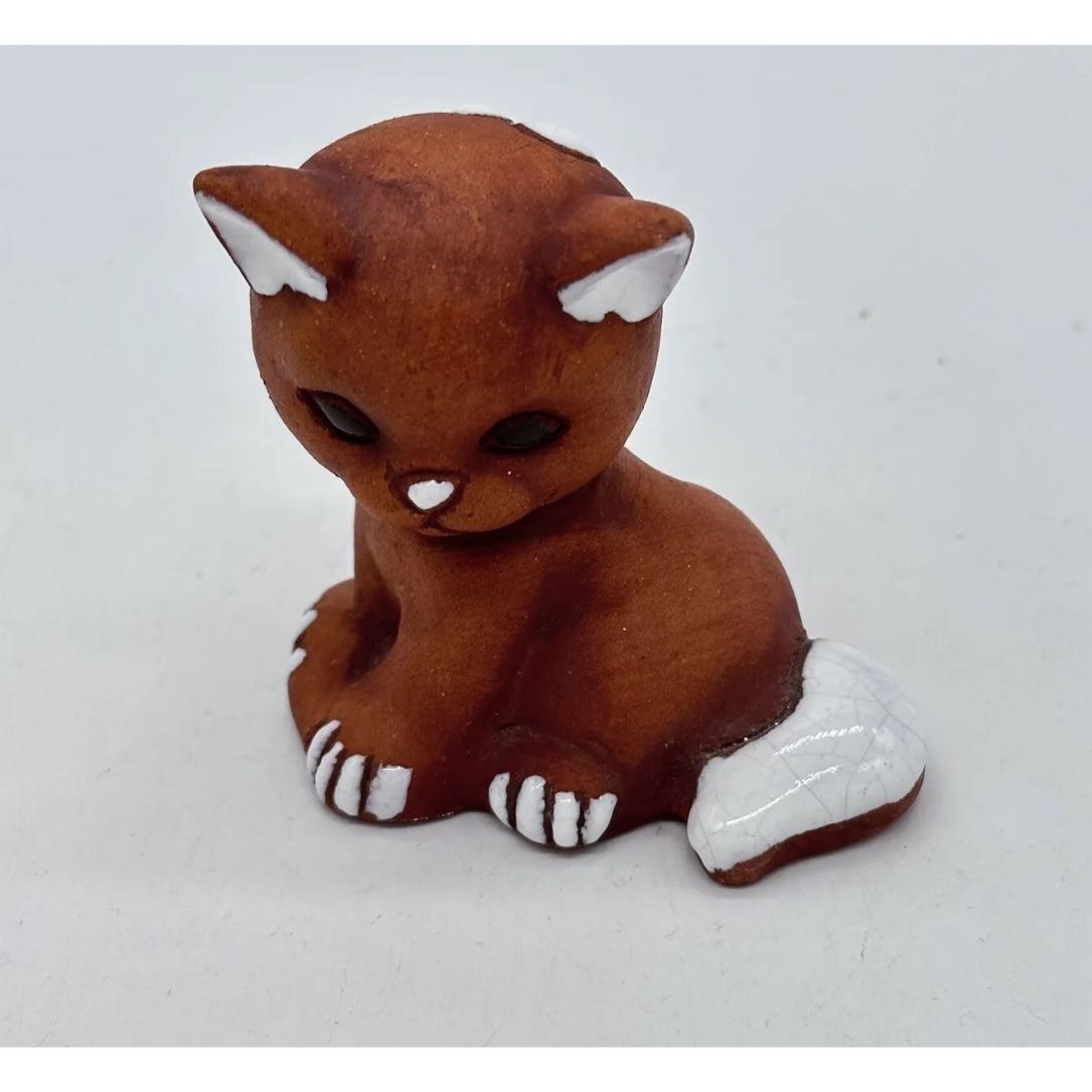 Bonilla Paraguay Red Clay Pottery Matte White Glaze Cat Kitty Figurine