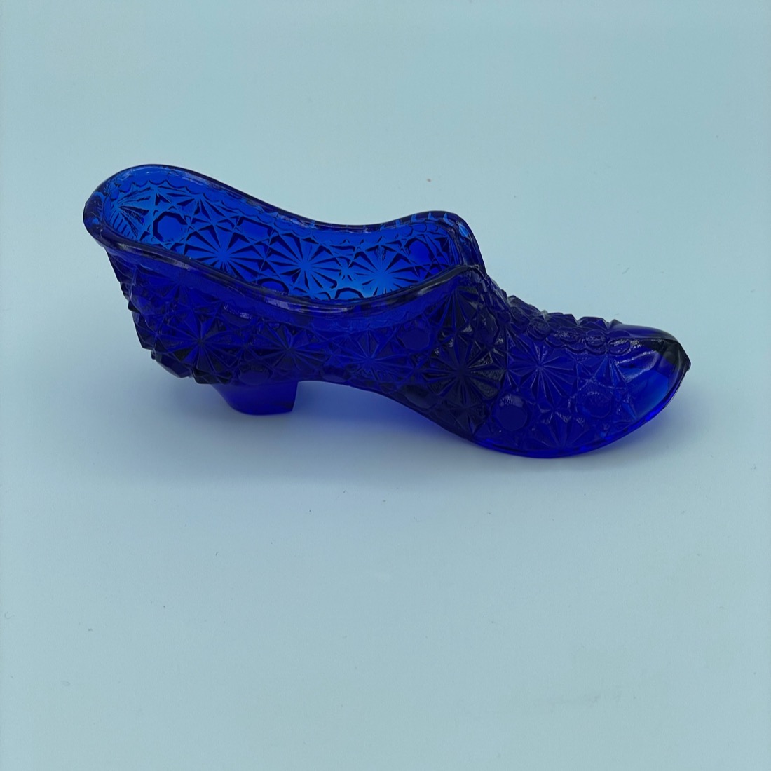 Fenton Daisy & Button Shoe