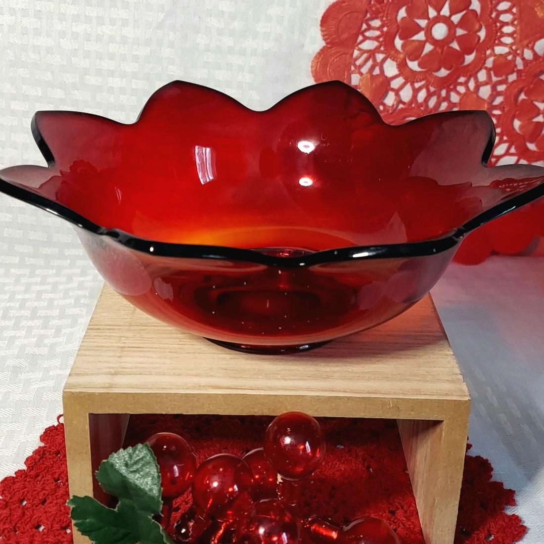 Ruby Red Fenton Glass Lotus Bowl #848 Amberina 9" in Diameter - circa1930s