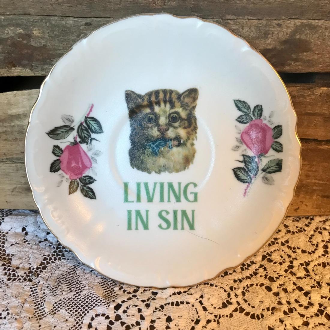 Upcycled Vintage Plate "Living in Sin"