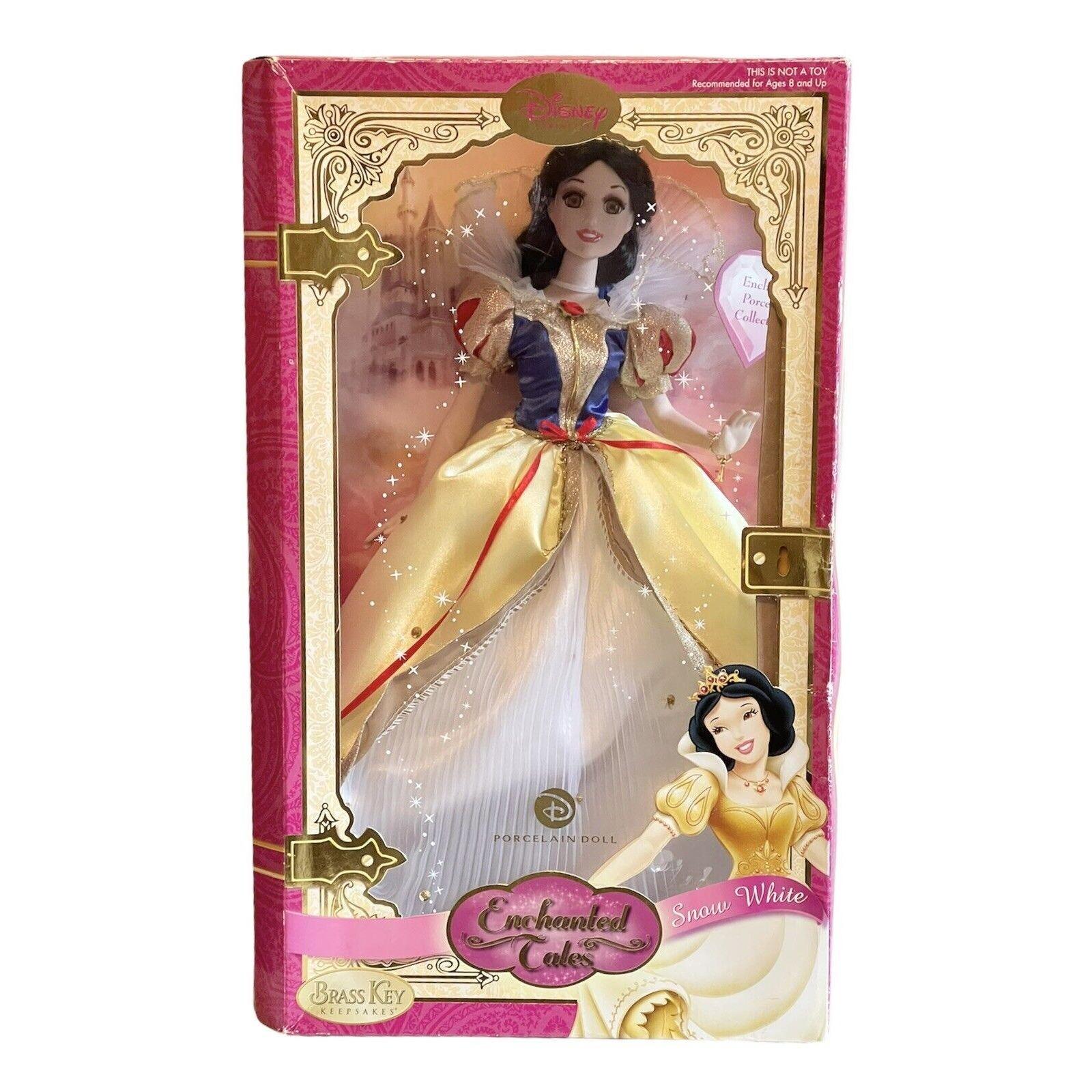 DISNEY PRINCESS SNOW WHITE PORCELAIN DOLL Enchanted Tales Brass Key 16 ...