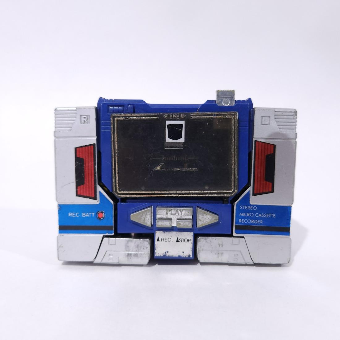 Vintage 1984 G1 Hasbro Takara Transformers Soundwave Cassette Autobot Figure