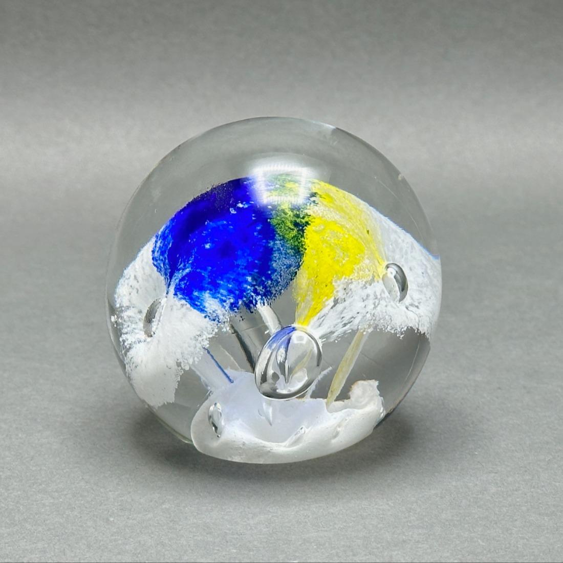 Vintage Unique 24% Lead Crystal Paperweight White Blue Yellow Flowers ...