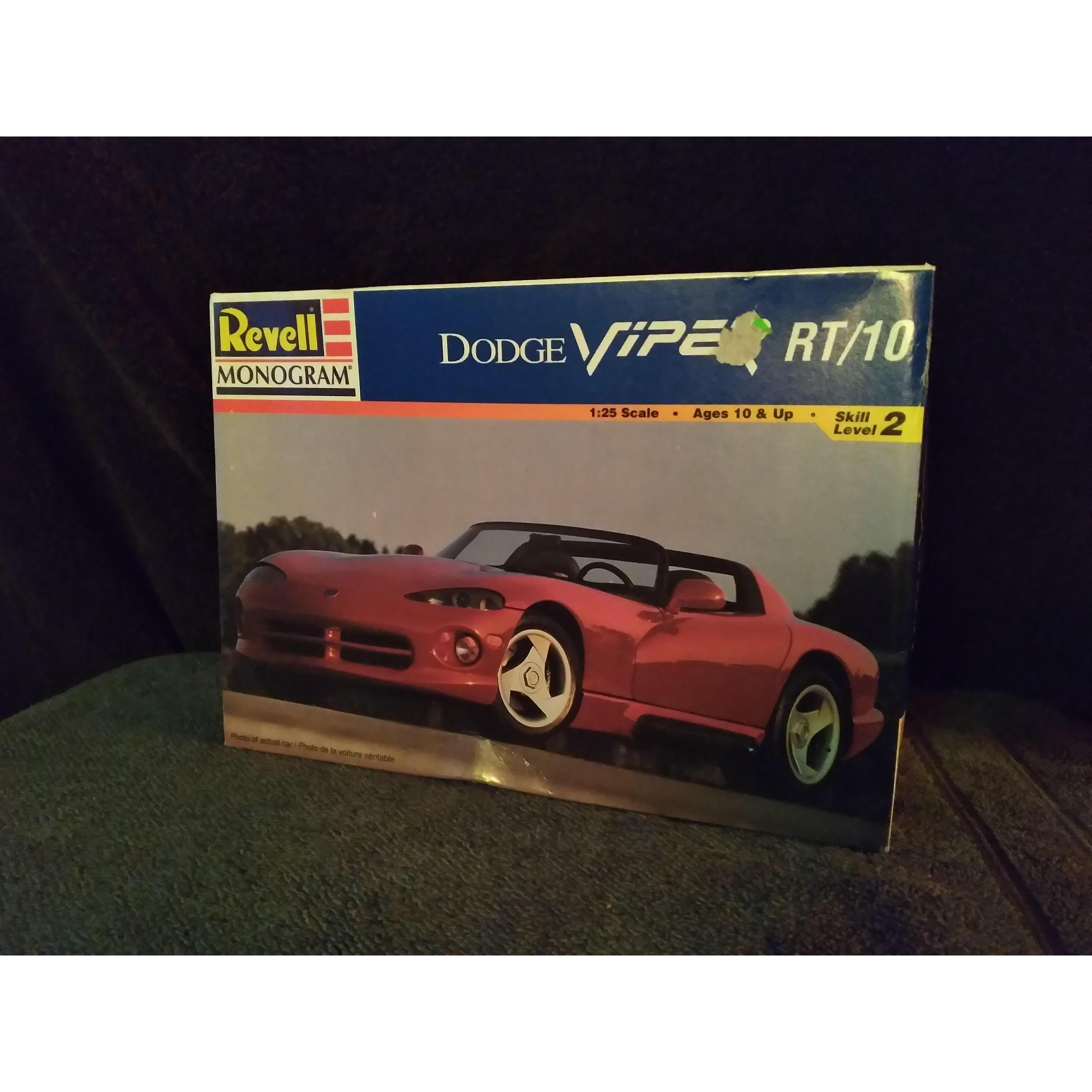 Revell Monogram Dodge Viper RT/10 85-6260 Model Kit