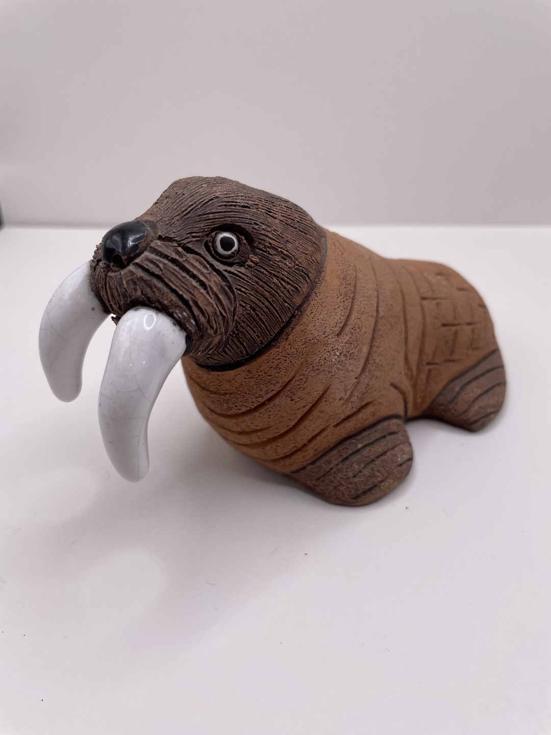 Vintage Derpy Pottery Walrus…