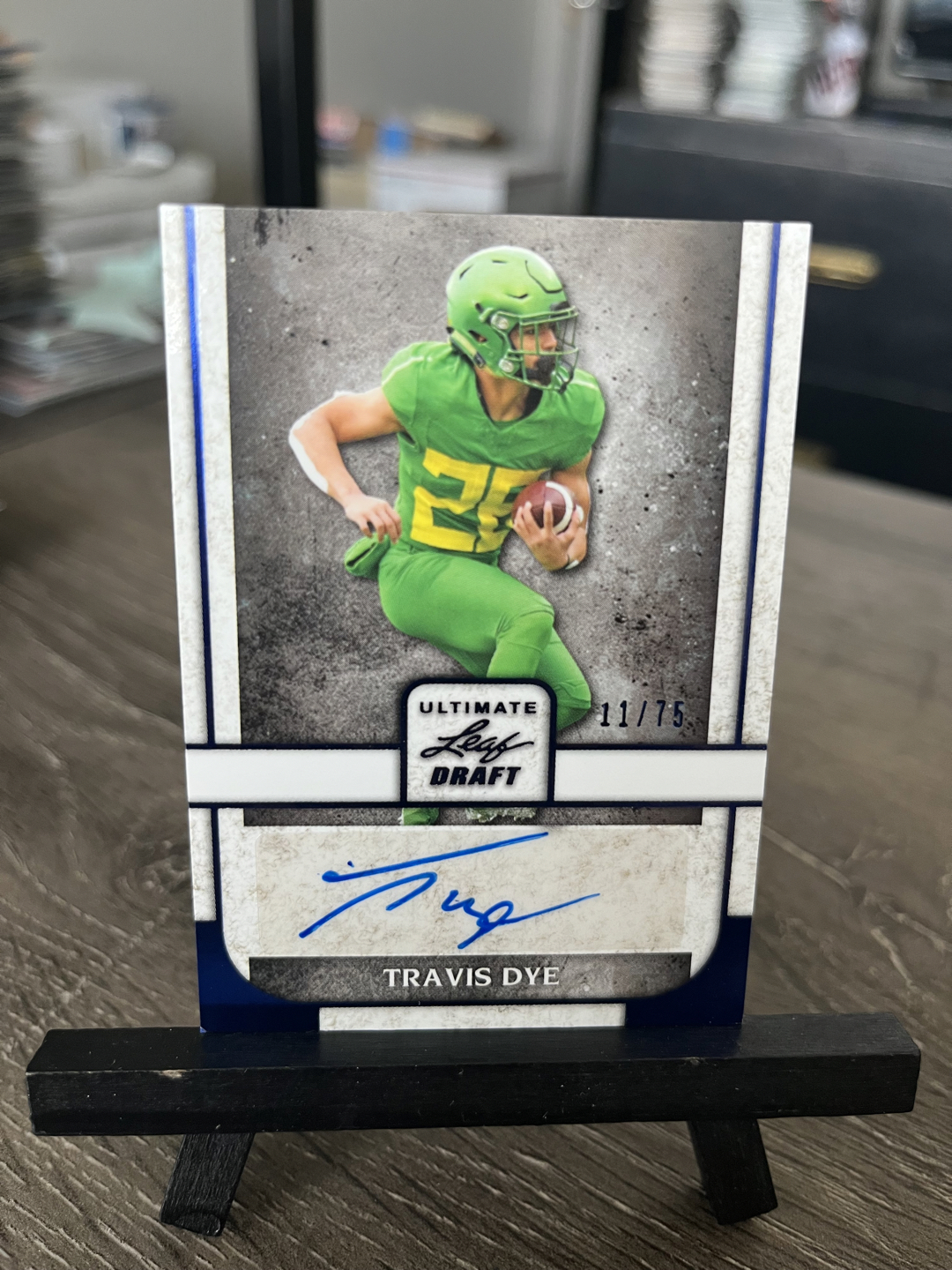 Travis Dye 2022 Ultimate Leaf Draft Blue Rc Auto Autograph. /75 NFL ...