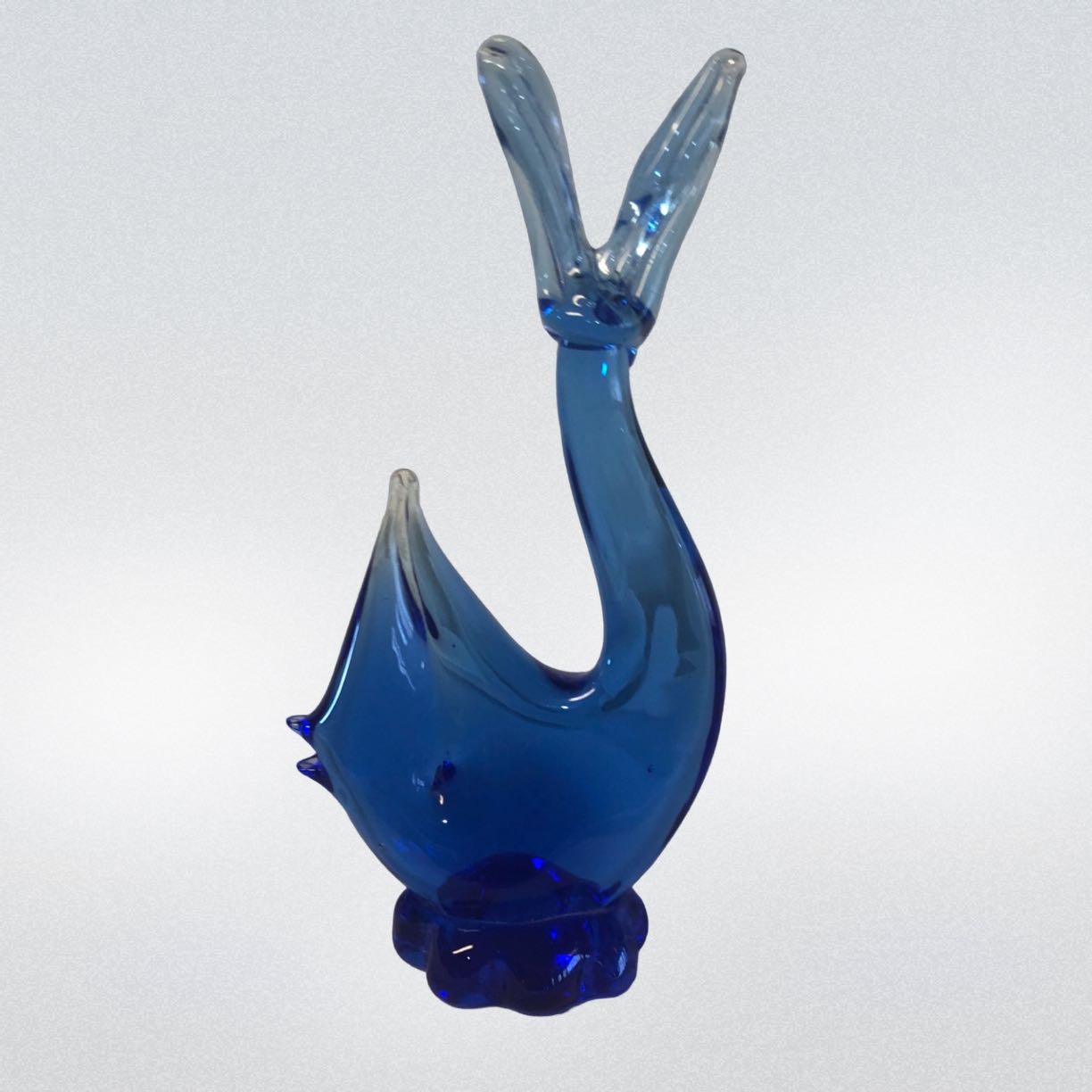 HAND BLOWN ART GLASS BLUE Fish Applied Tail Fin Paperweight