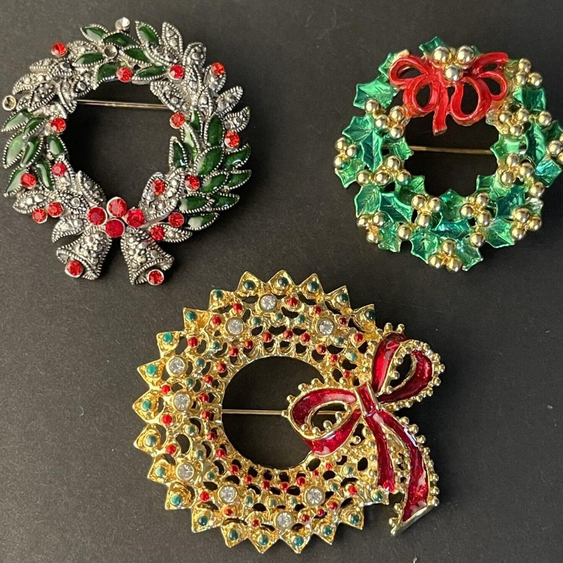 CHRISTMAS WREATH BROOCH CRAFT LOT OF 3 Pin Gold Silver Tone Rhinestones ...