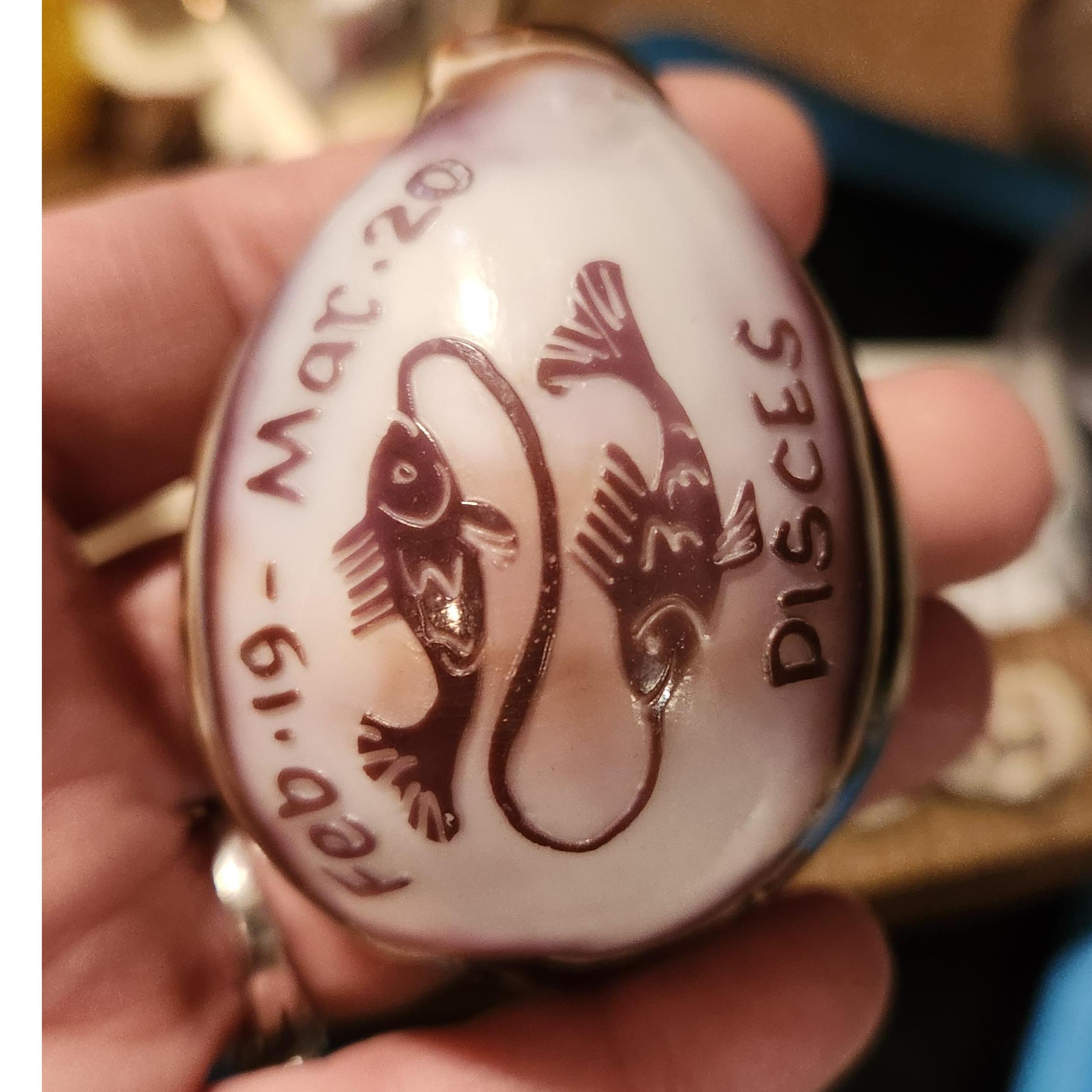 Vintage Carved Tiger Cowrie Shell Zodiac Pices Astrology