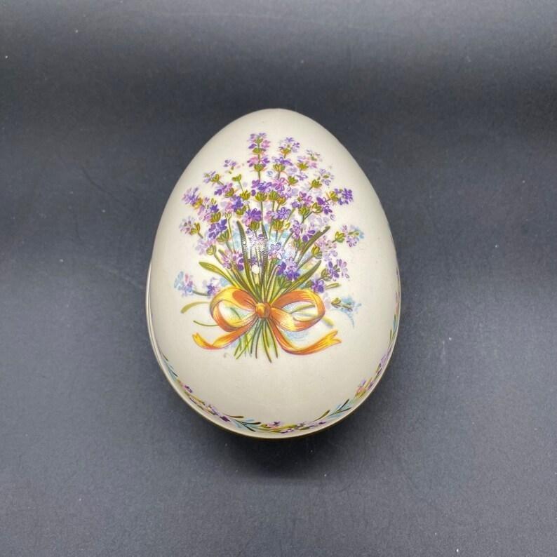 Sadler England Ceramic Egg Trinket Box Porcelain Egg Box with Lavender ...
