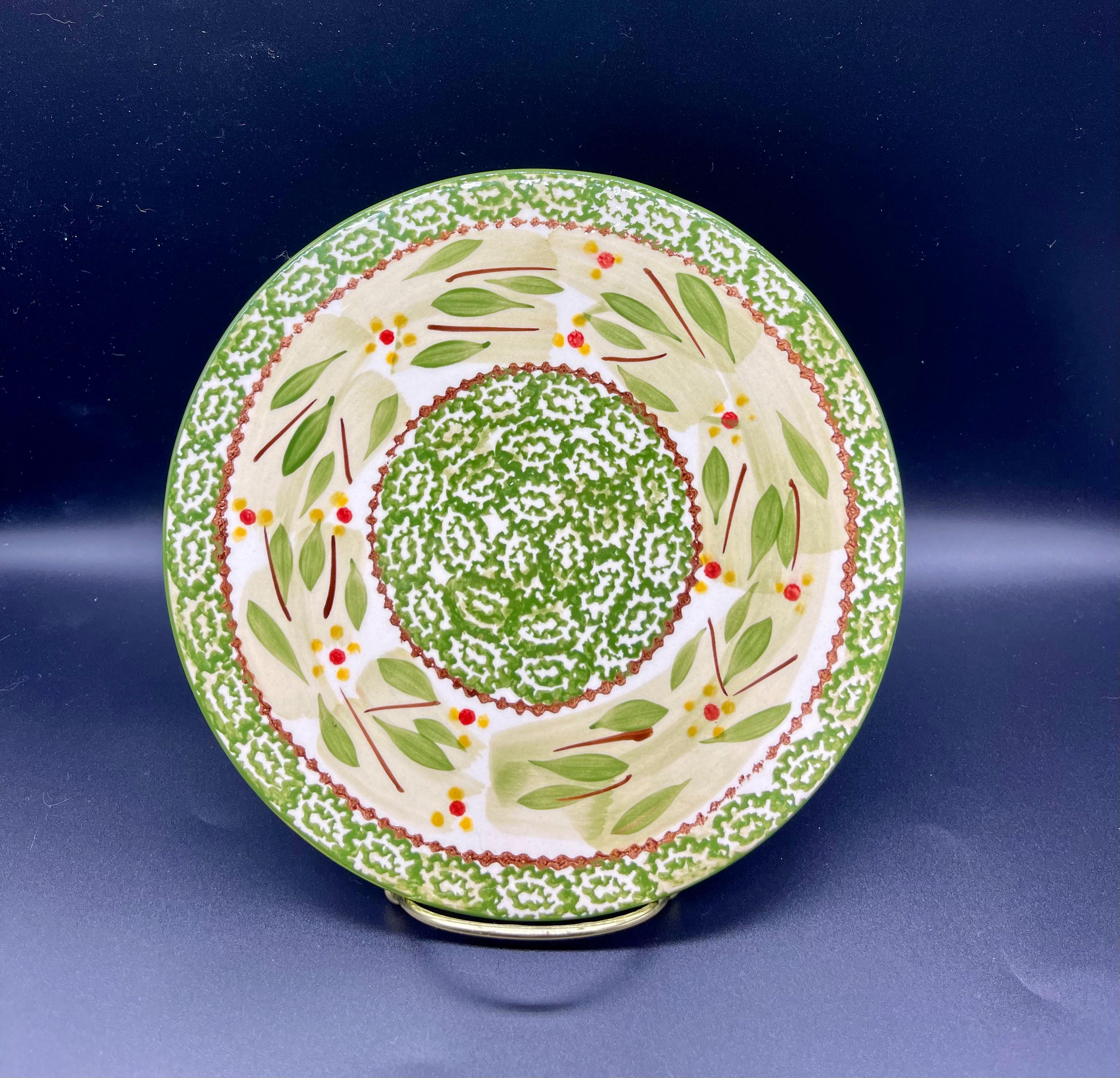 Temptations flora Old World pattern ceramic trivet. Three rubber feet ...