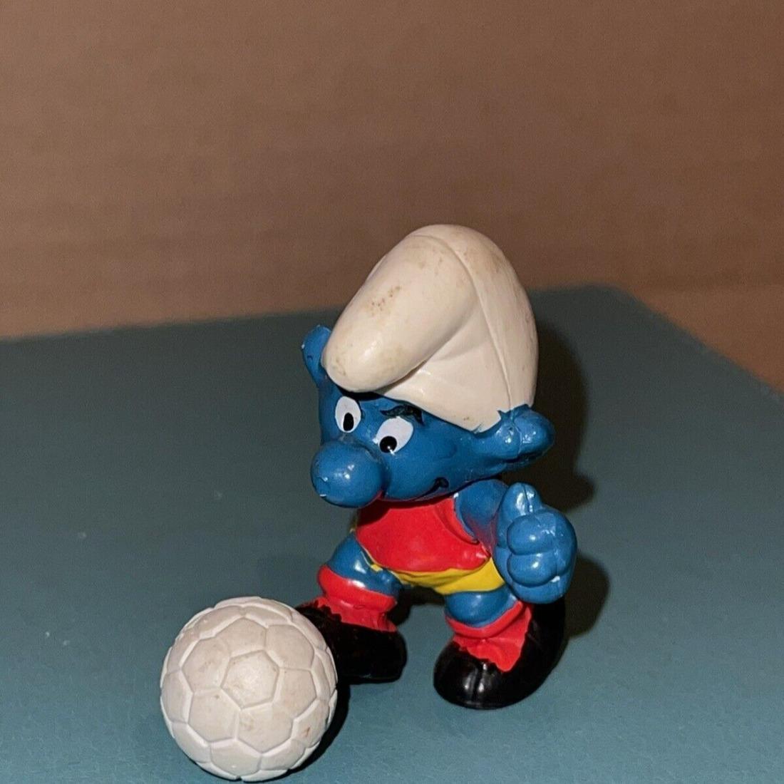 Smurf Soccer Player Figure Smurfs VTG Toy Peyo Schleich Sports