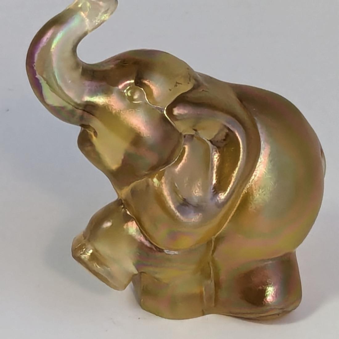 Fenton Glass Elephant Figurine Gold Iridescent Trunk Up