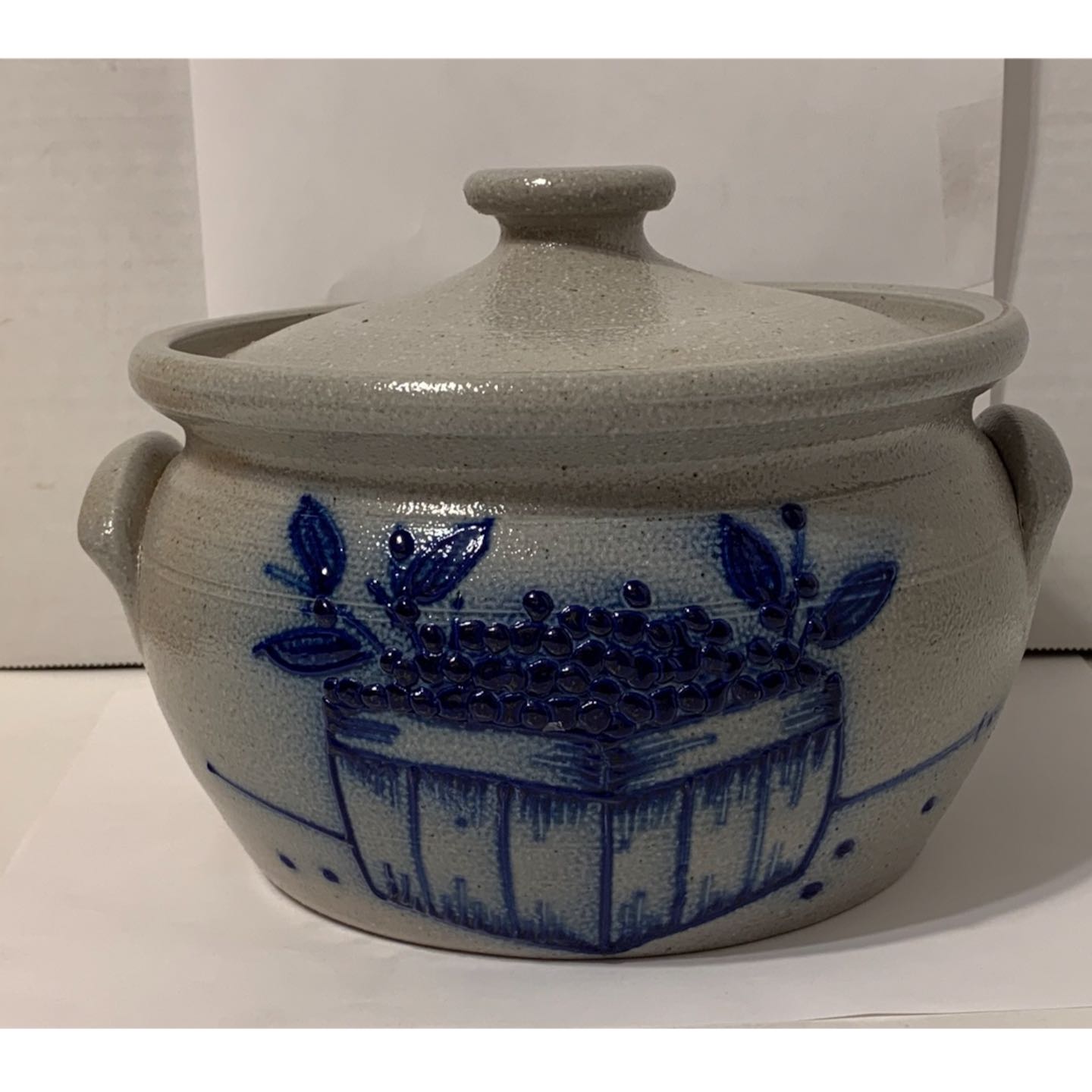2006 Salmon Falls Stoneware Salt Glaze Pottery Blueberry Basket Bean Pot