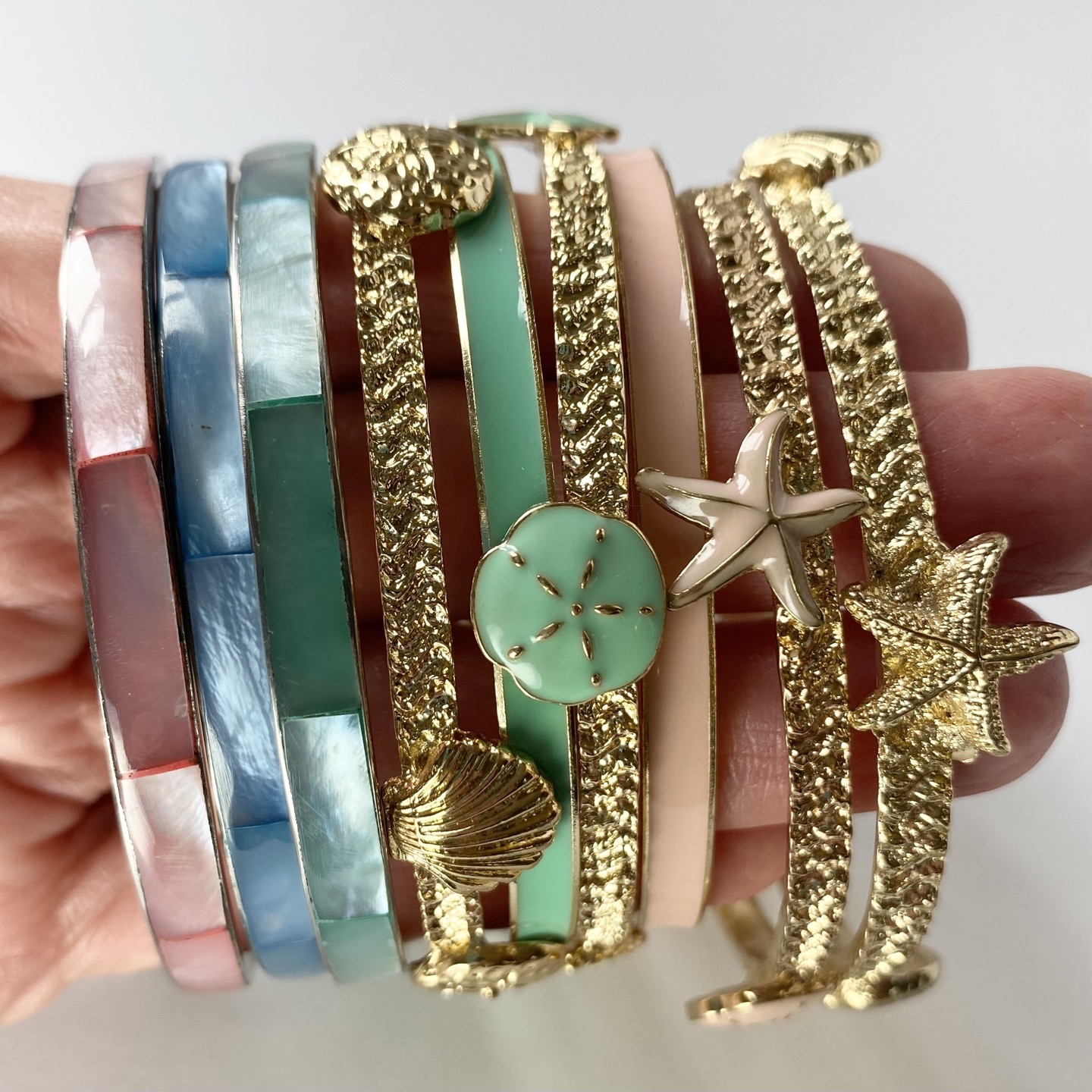 Lot of 9 Coastal Beach Pastel Seashell Enamel Gold Silver Tone Bangle ...