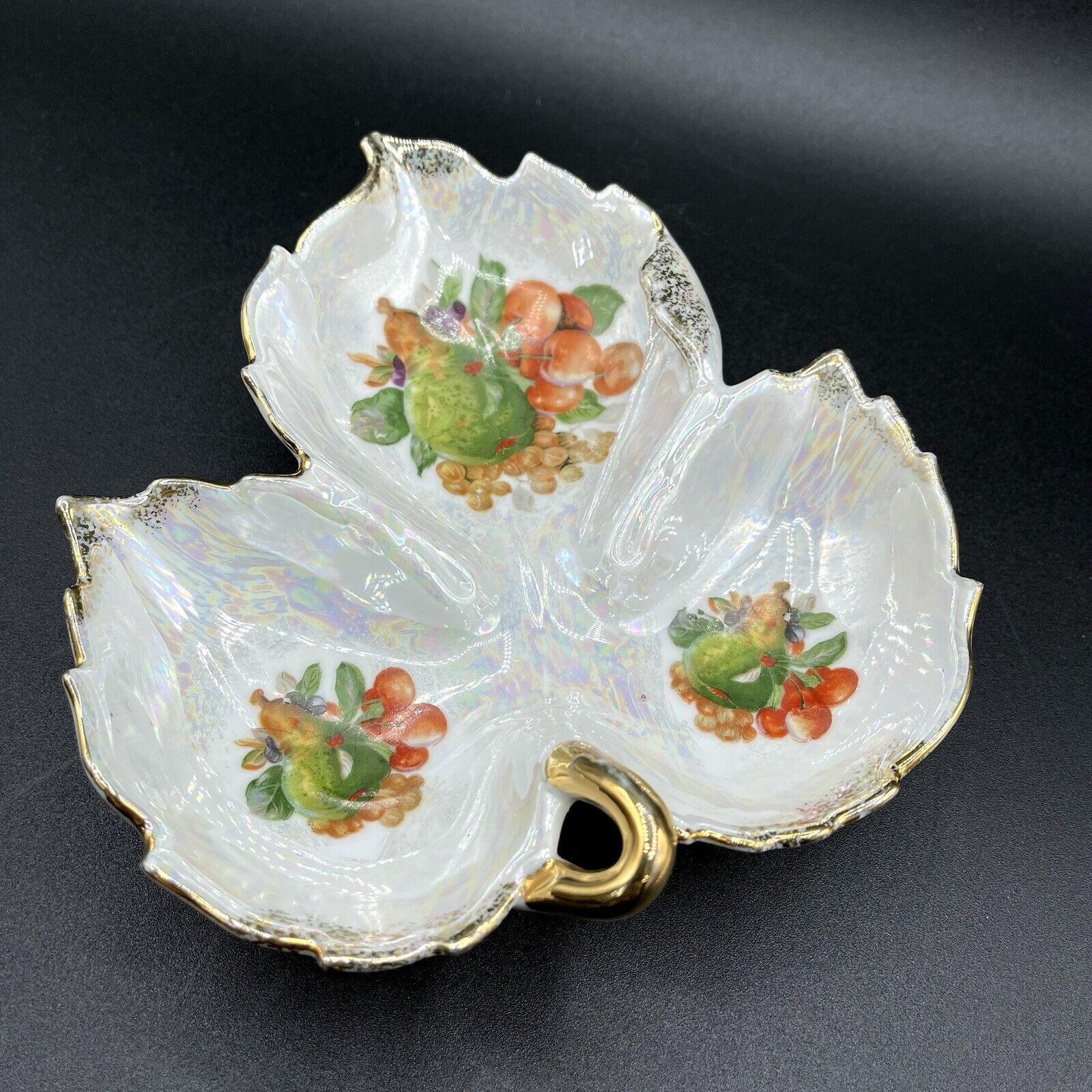 004 CHARMING DIVIDED NAPPY DISH LUSTERWARE LEAF DISH CANDY NUT BOWL