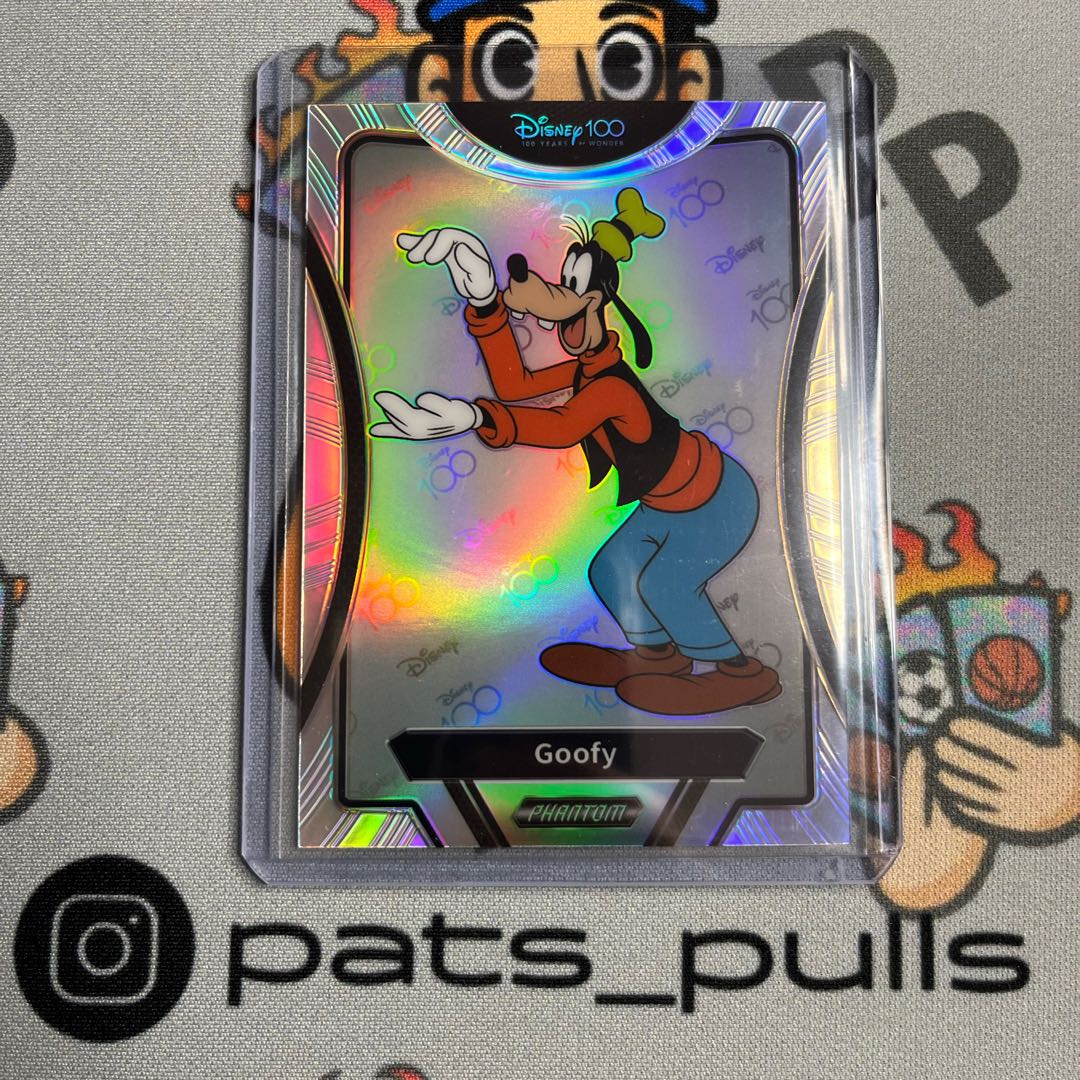 2023 Kakawow Disney 100 Goofy Silver Holo Card