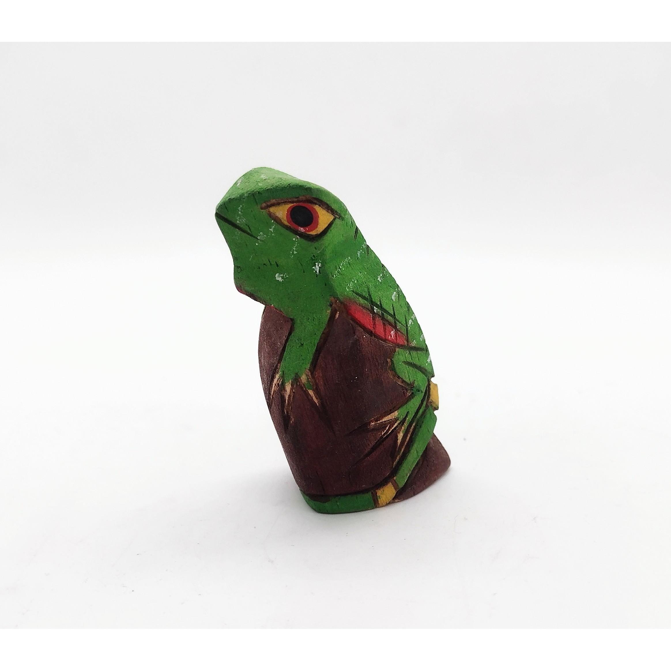 Vintage Small Hand Carved Lightweight Wooden Freestanding Tree Frog ...
